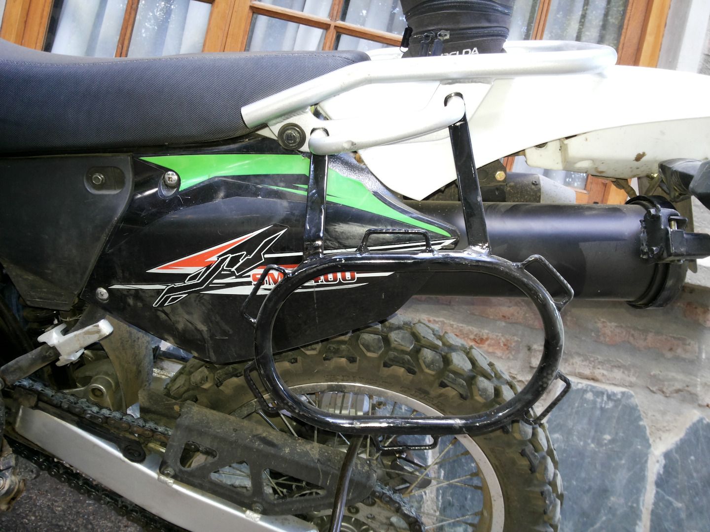 Motorcycle Panniers From Disposable Plastic Container : 5 Steps (with ...