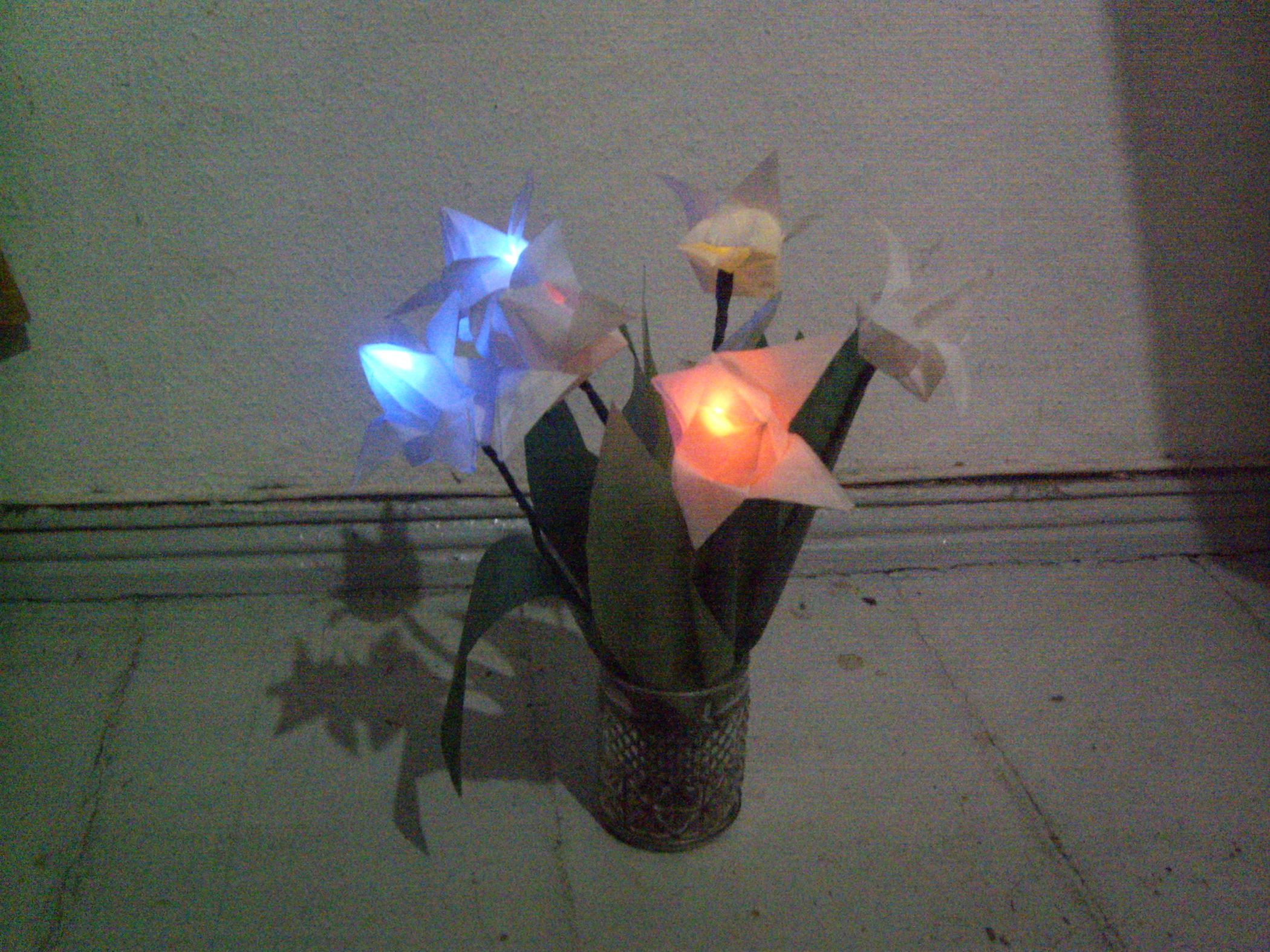 LED Flowers : 7 Steps - Instructables