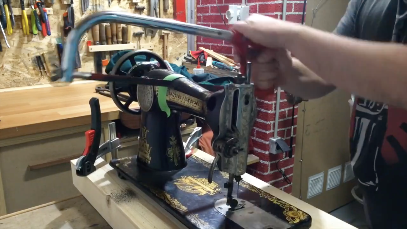 Bookends With an Old Sewing Machine!! (with Pictures) - Instructables