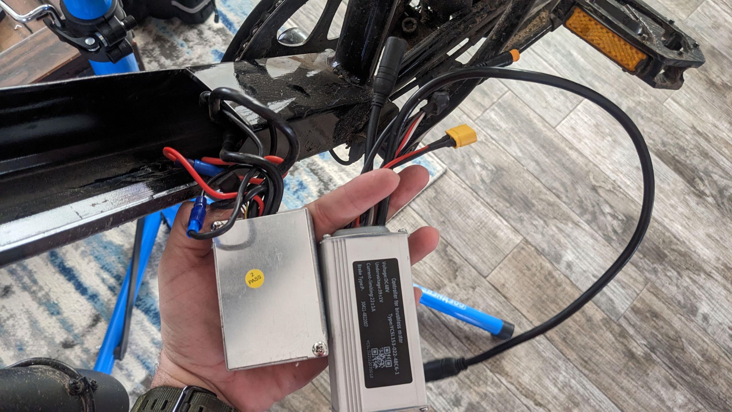 How to Install the Aventon Throttle Control Unit : 5 Steps - Instructables