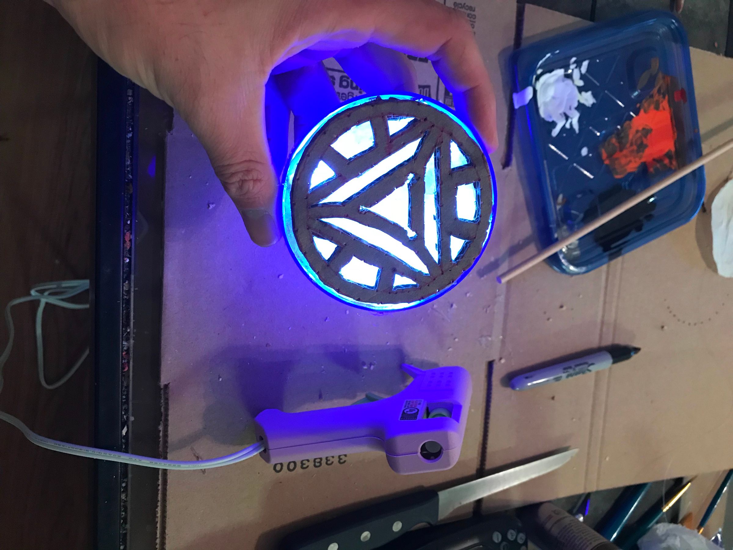 Iron Man Arc Reactor Super Cheap and Easy - Instructables