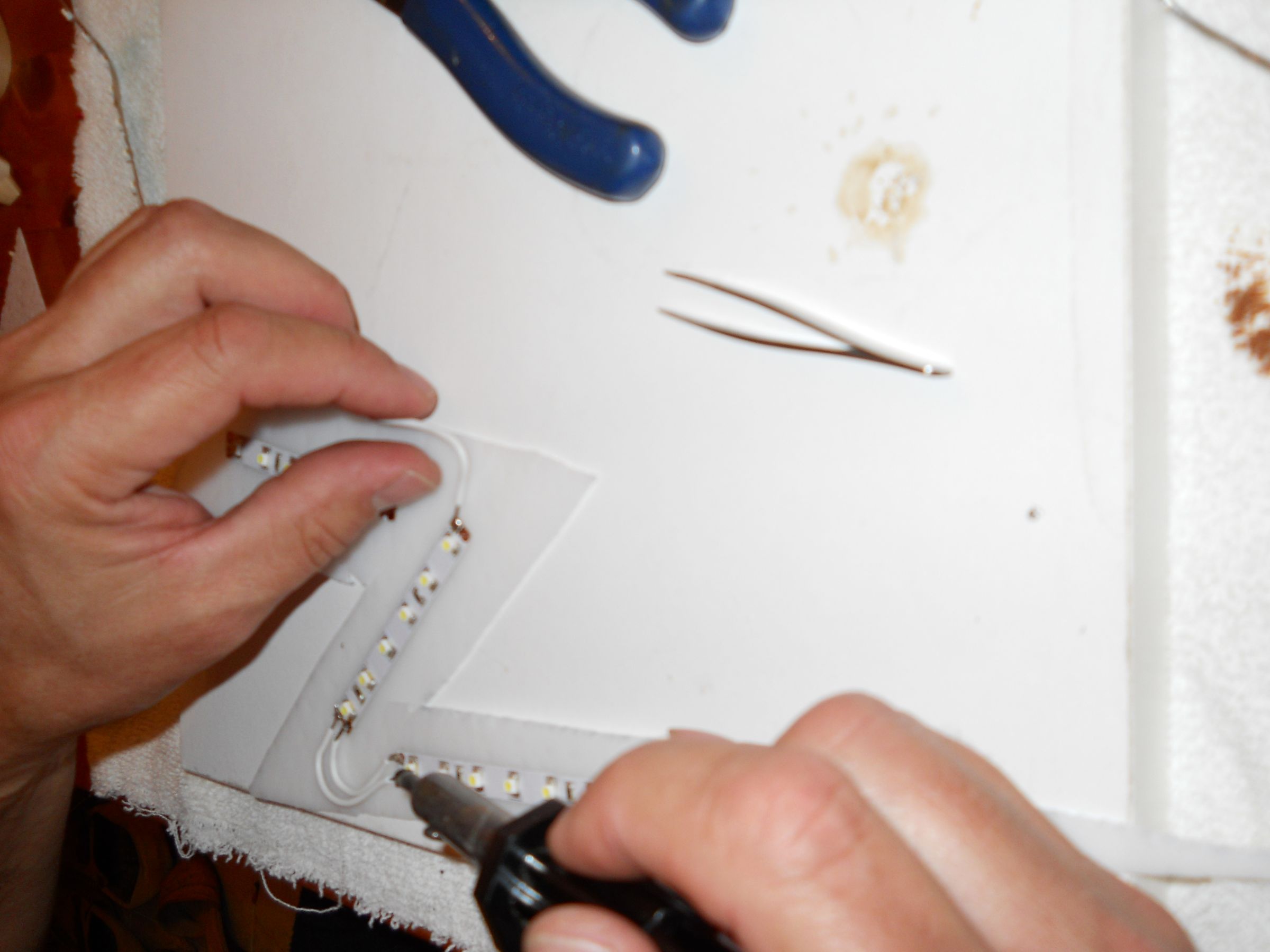 Thunder Cloud With Lightning Bolts : 4 Steps (with Pictures ...