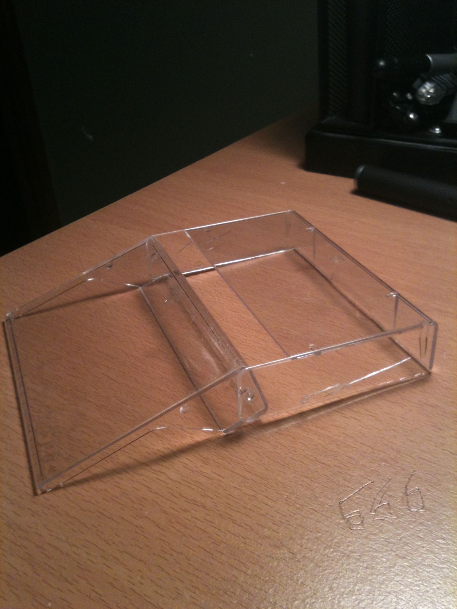 Easy, Cheap IPhone/iPod Stand. : 4 Steps - Instructables