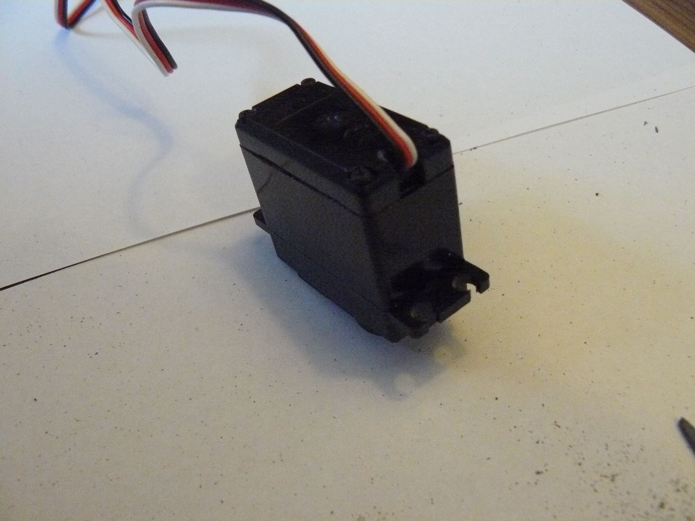 A Fully 3D Printable GlaDOS Robotic Ceiling Arm Lamp : 11 Steps (with ...