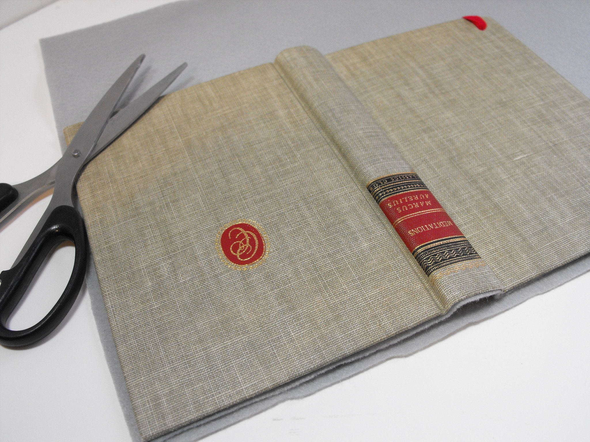 No-Sew Book Cover for Your EReader or Tablet : 7 Steps (with Pictures ...