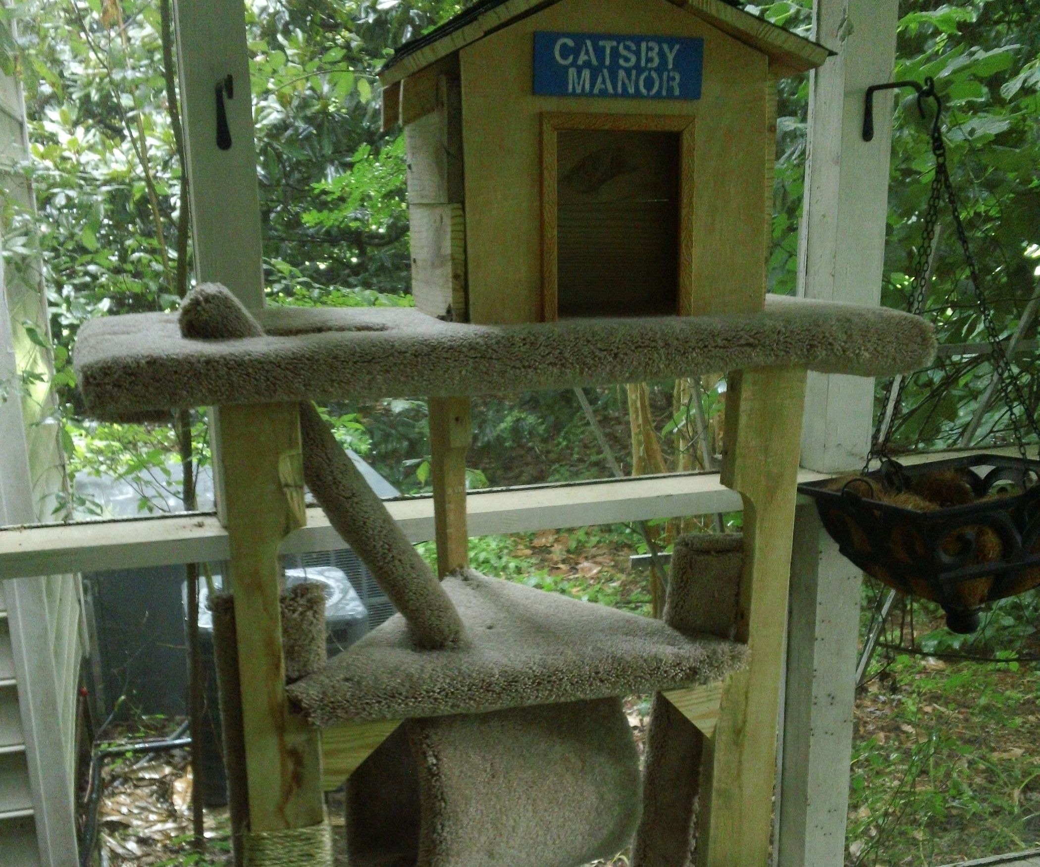 Pallet Cat House : 6 Steps (with Pictures) - Instructables