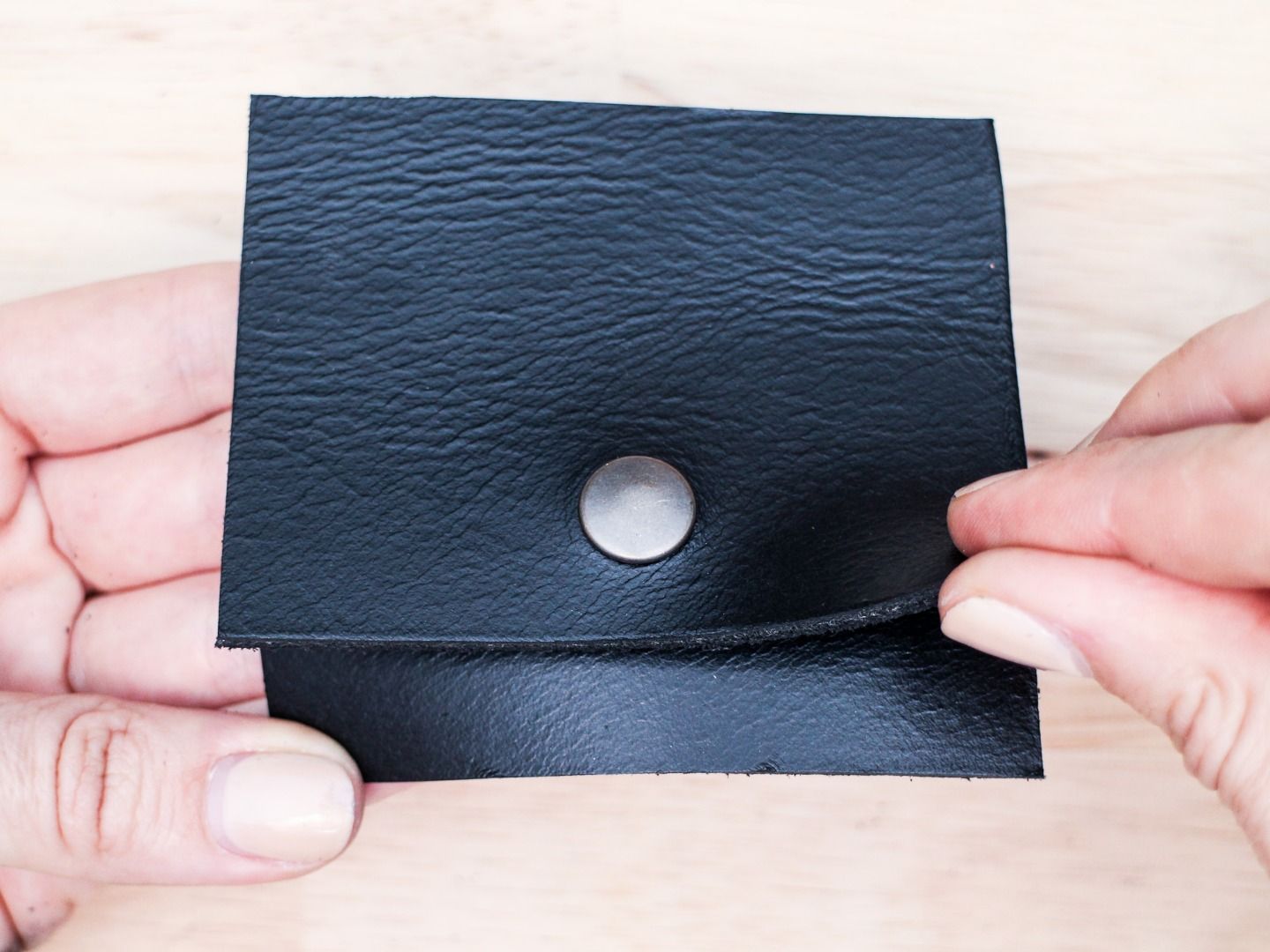 Leather Hardware: Snaps : 5 Steps - Instructables