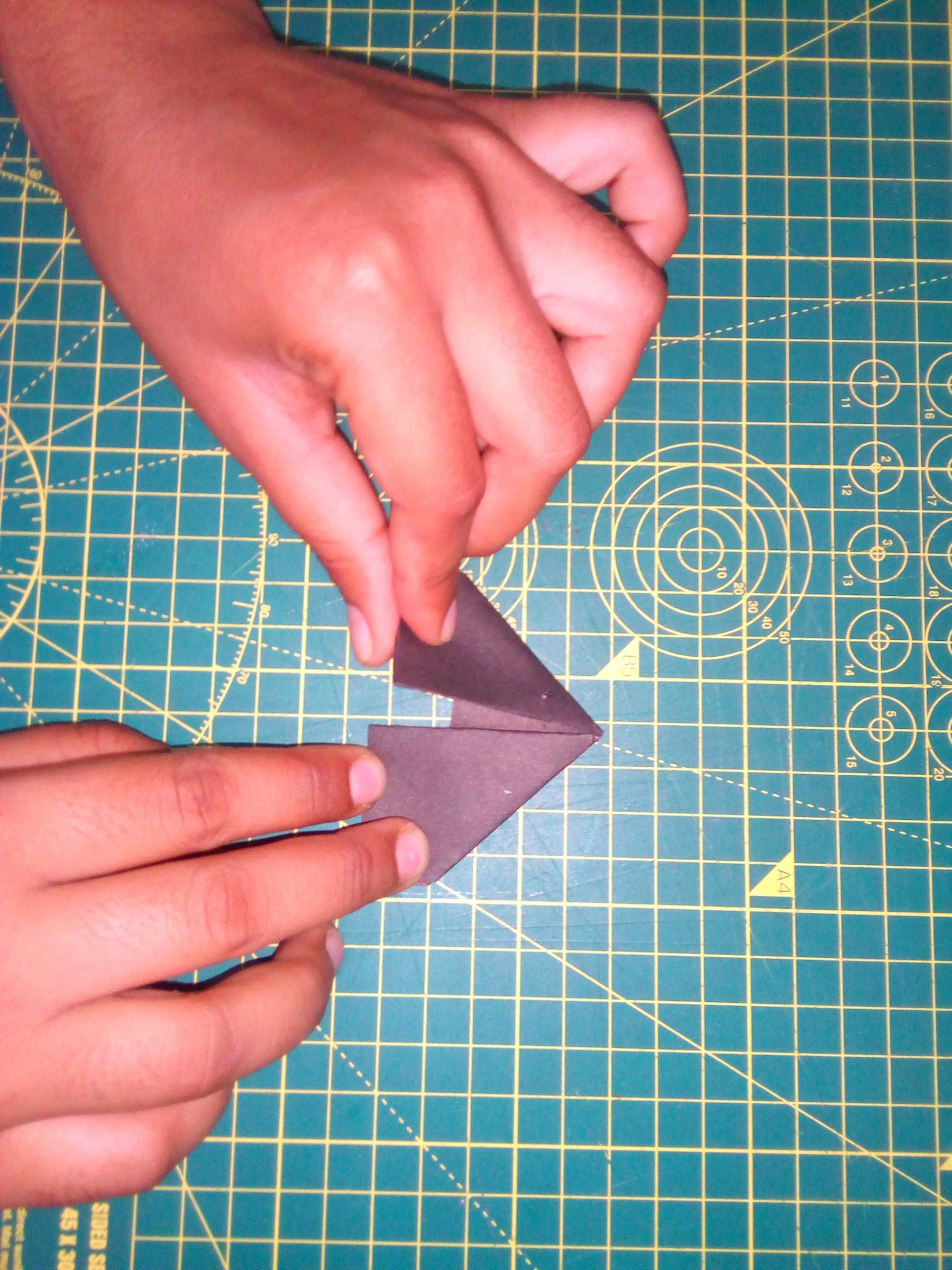 Origami Key Chain : 9 Steps (with Pictures) - Instructables