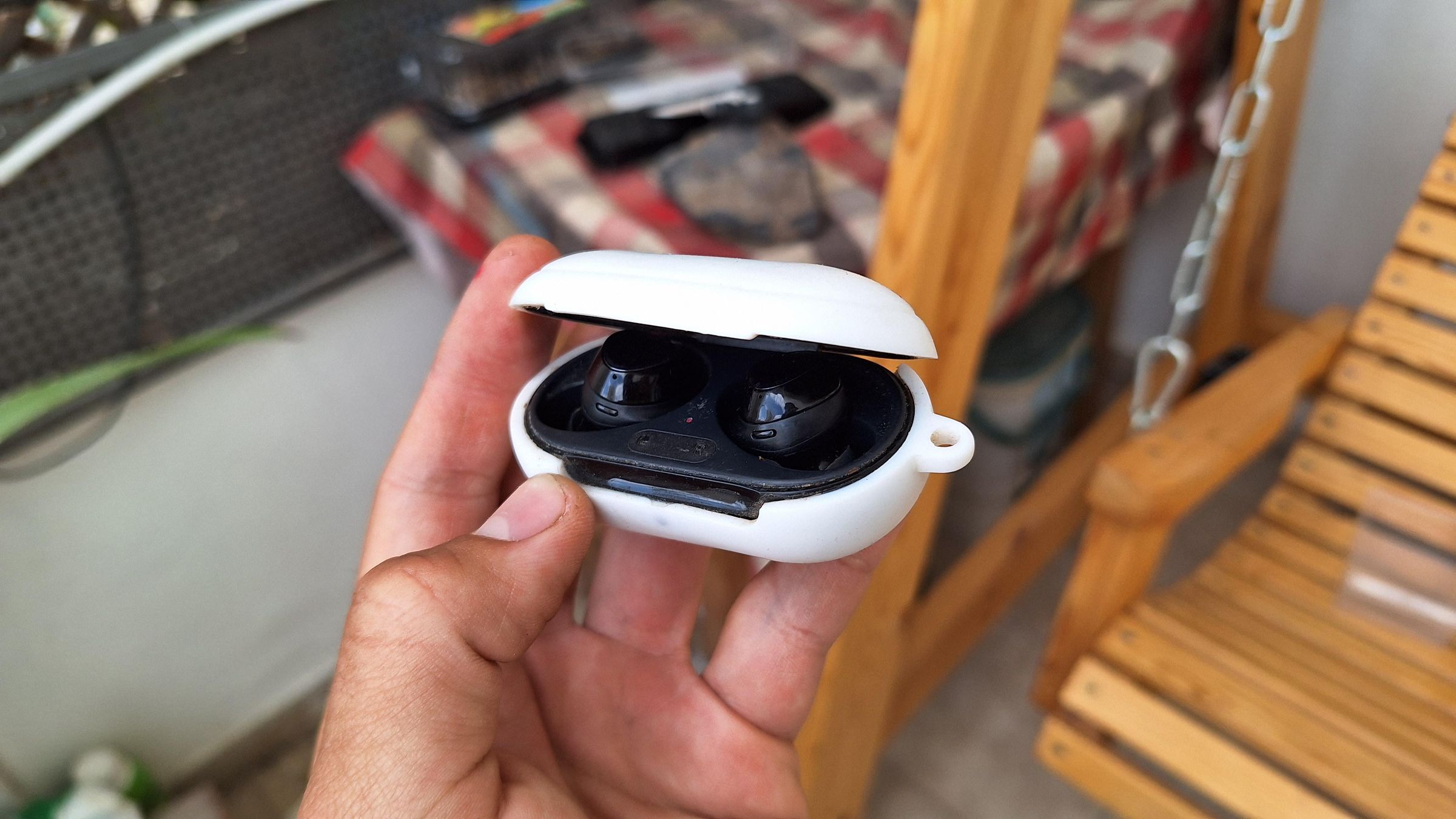 Best Ways to Find Magnets for DIY Projects at Home : 8 Steps (with ...