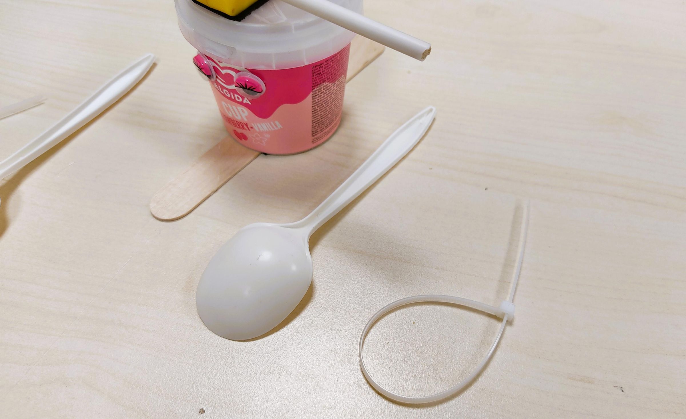 Robotics for School: Create Four Easy Robots Using Simple Materials ...