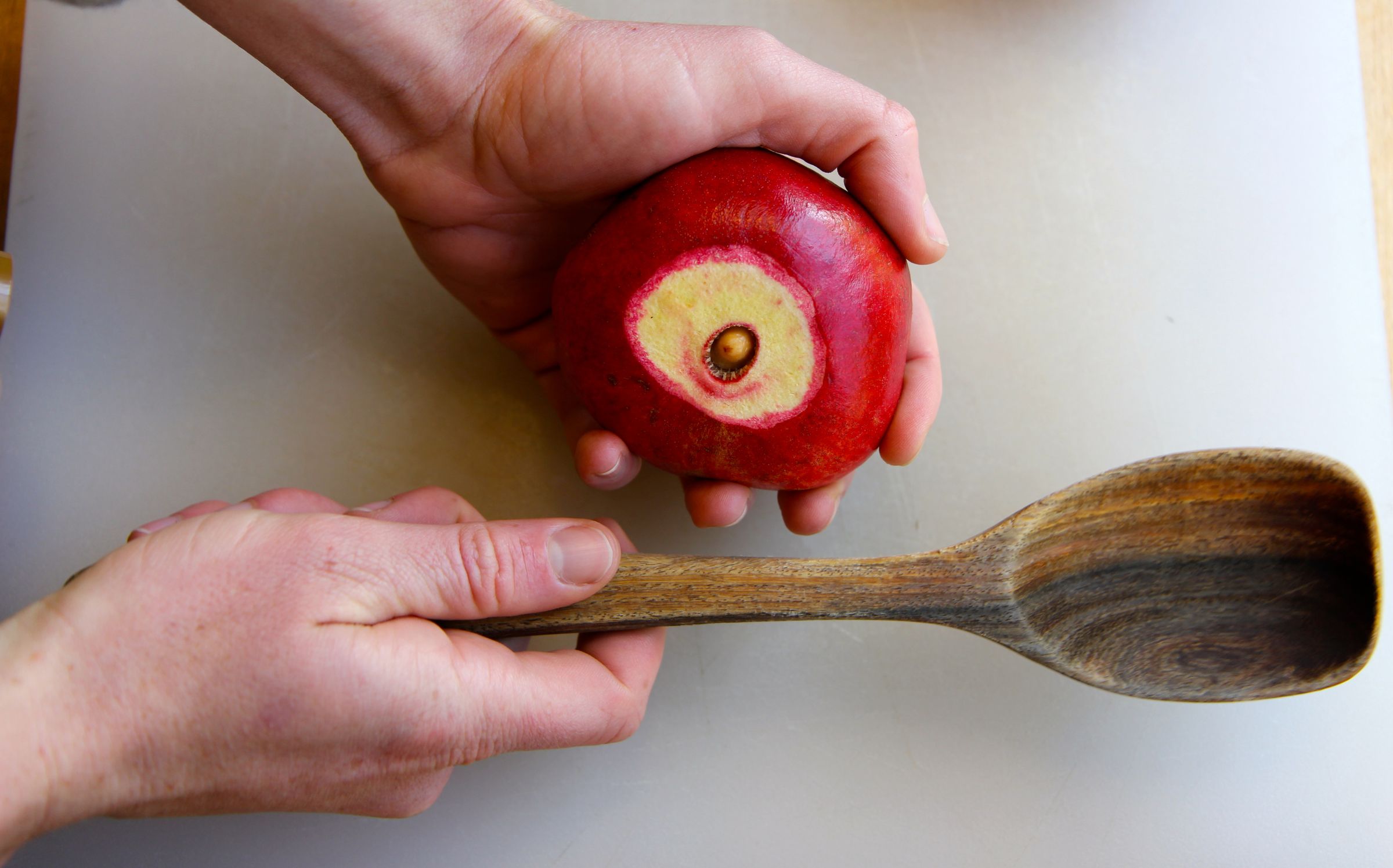 How to Deseed a Pomegranate : 9 Steps (with Pictures) - Instructables