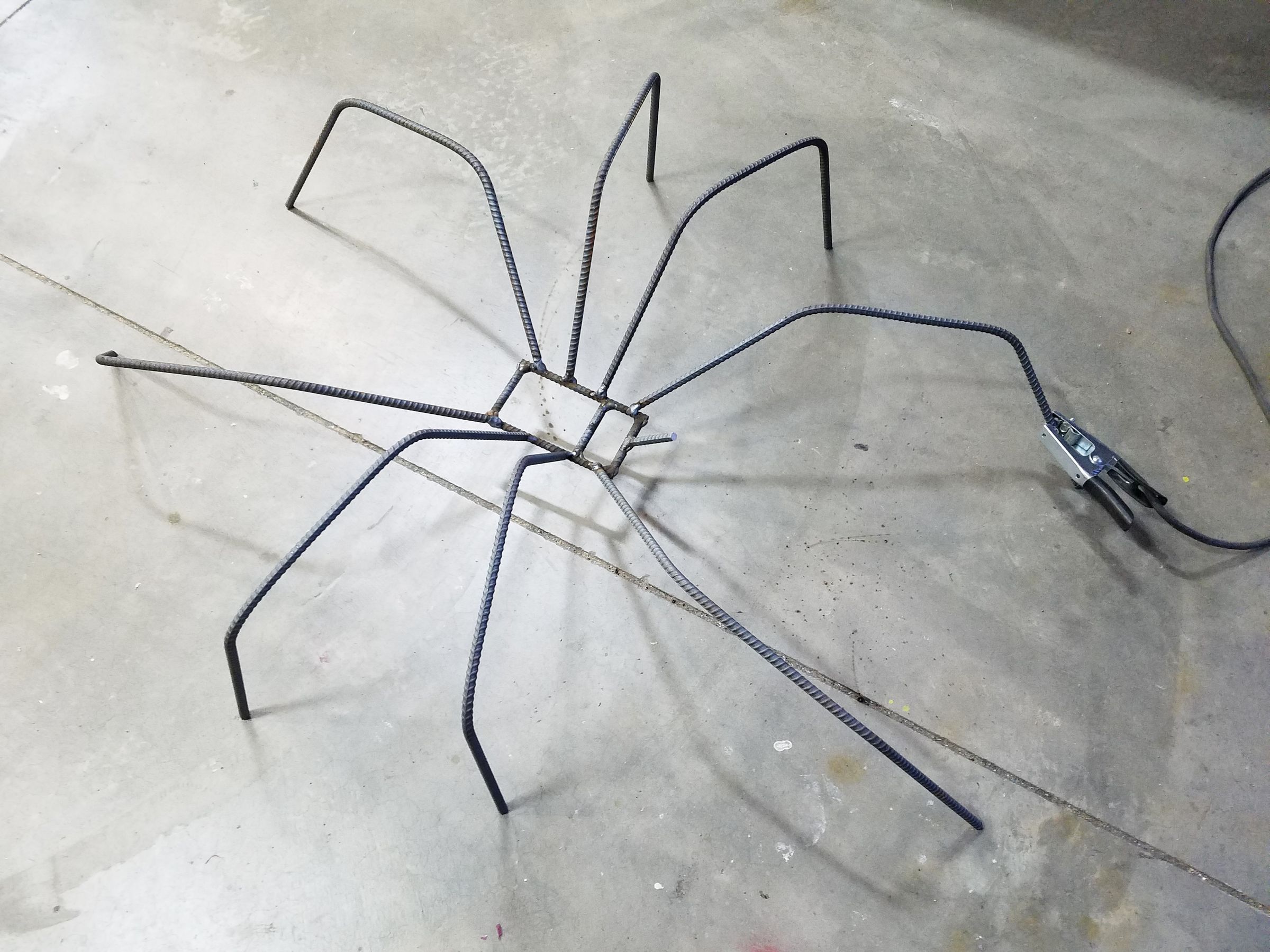 How to Make Giant Halloween Spiders : 23 Steps (with Pictures ...