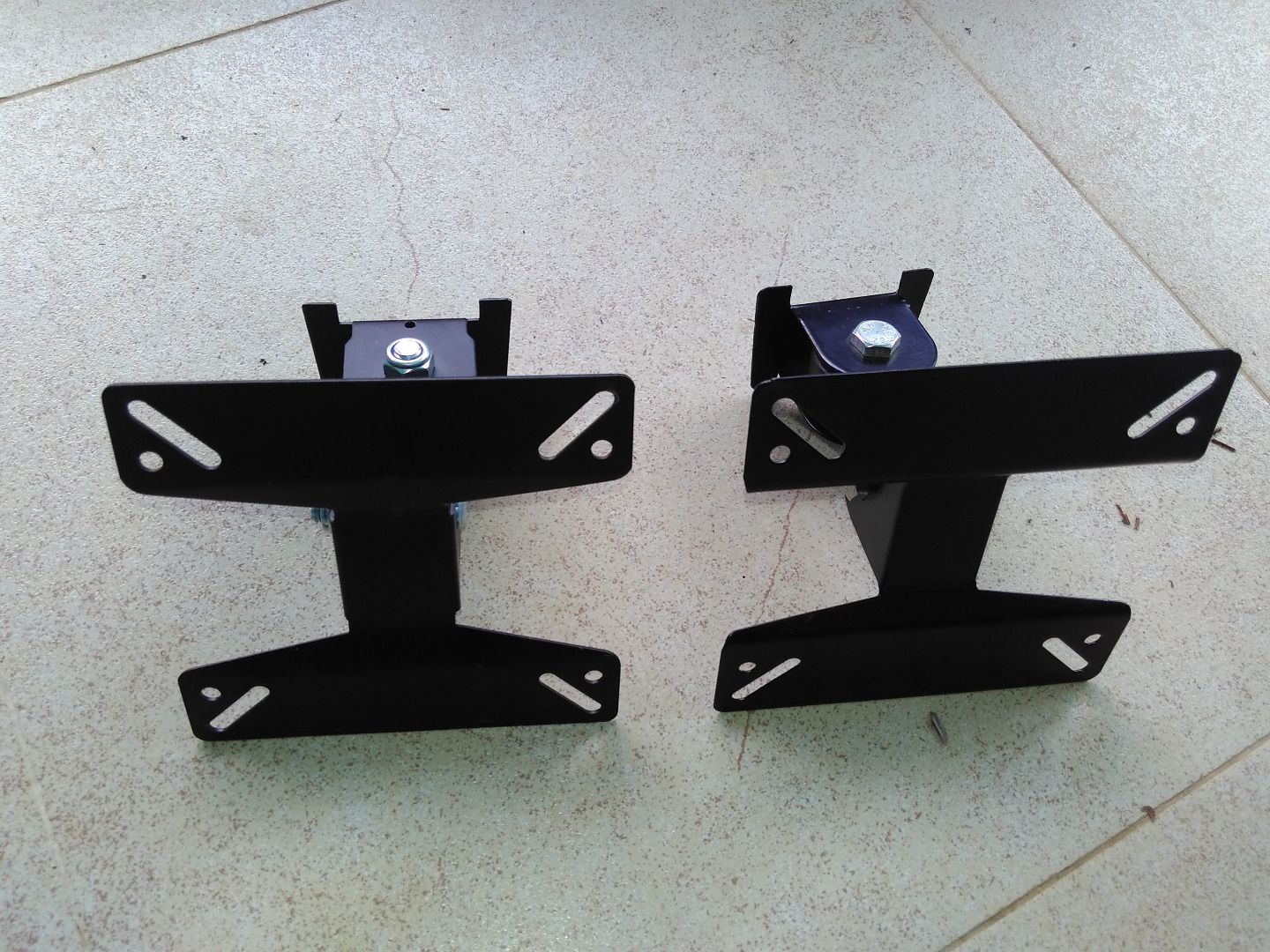DIY Dual Monitor Stand for Less Than $10 : 5 Steps (with Pictures ...