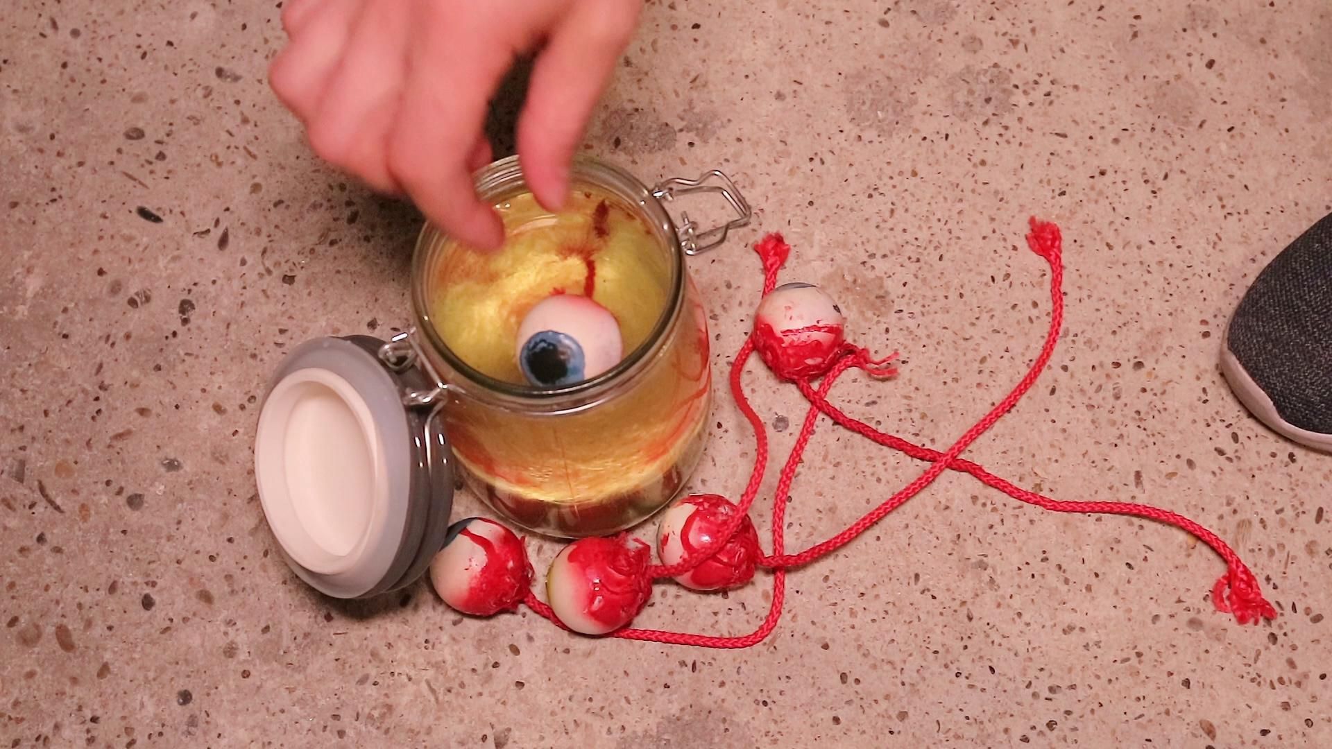 Halloween Deodorant Rolls Eyes JAR : 13 Steps (with Pictures ...