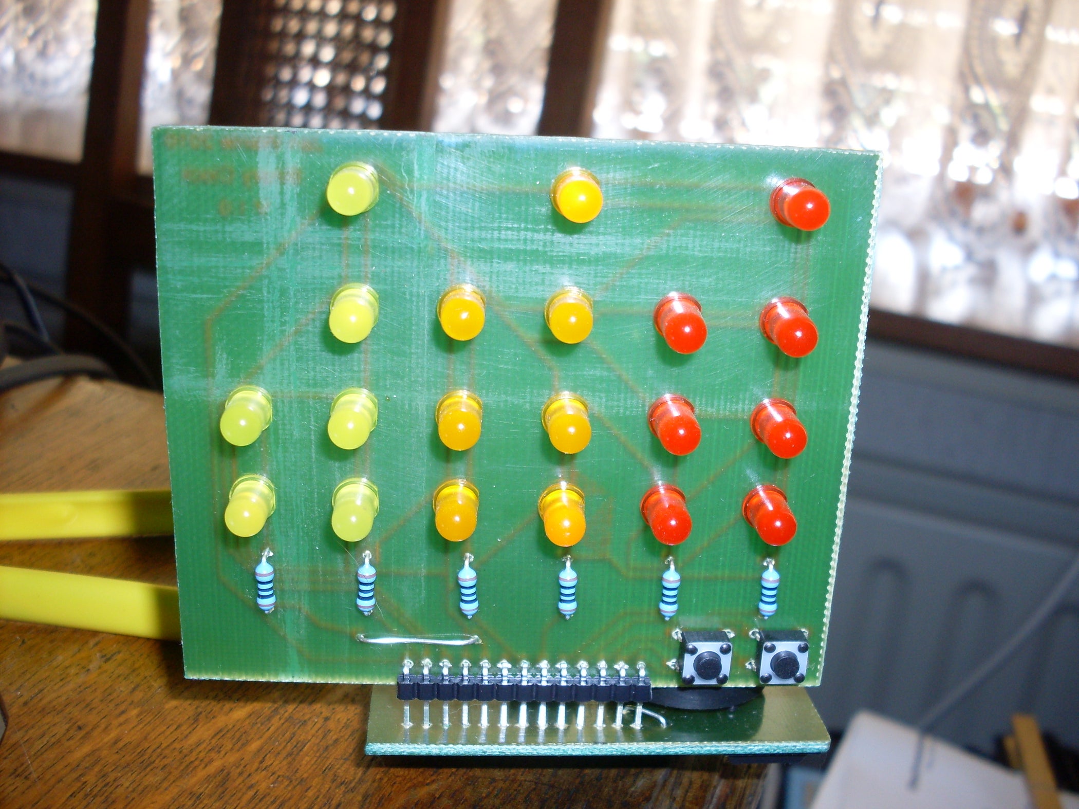 A Simple USB-powered Binary Clock : 3 Steps - Instructables