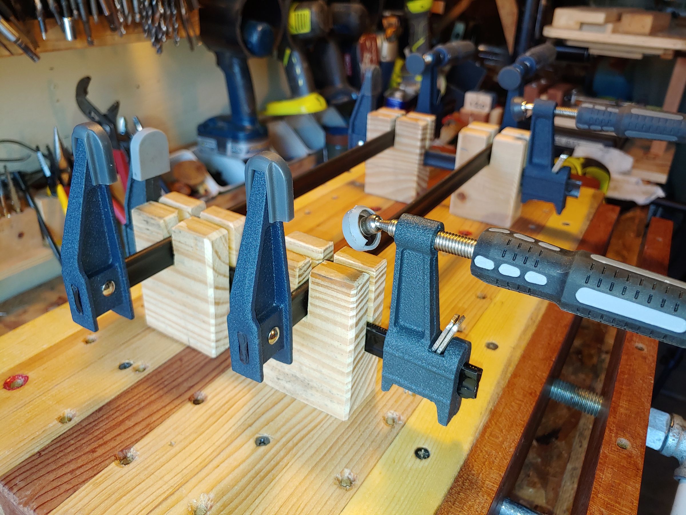 Mini-Work Bench : 10 Steps - Instructables