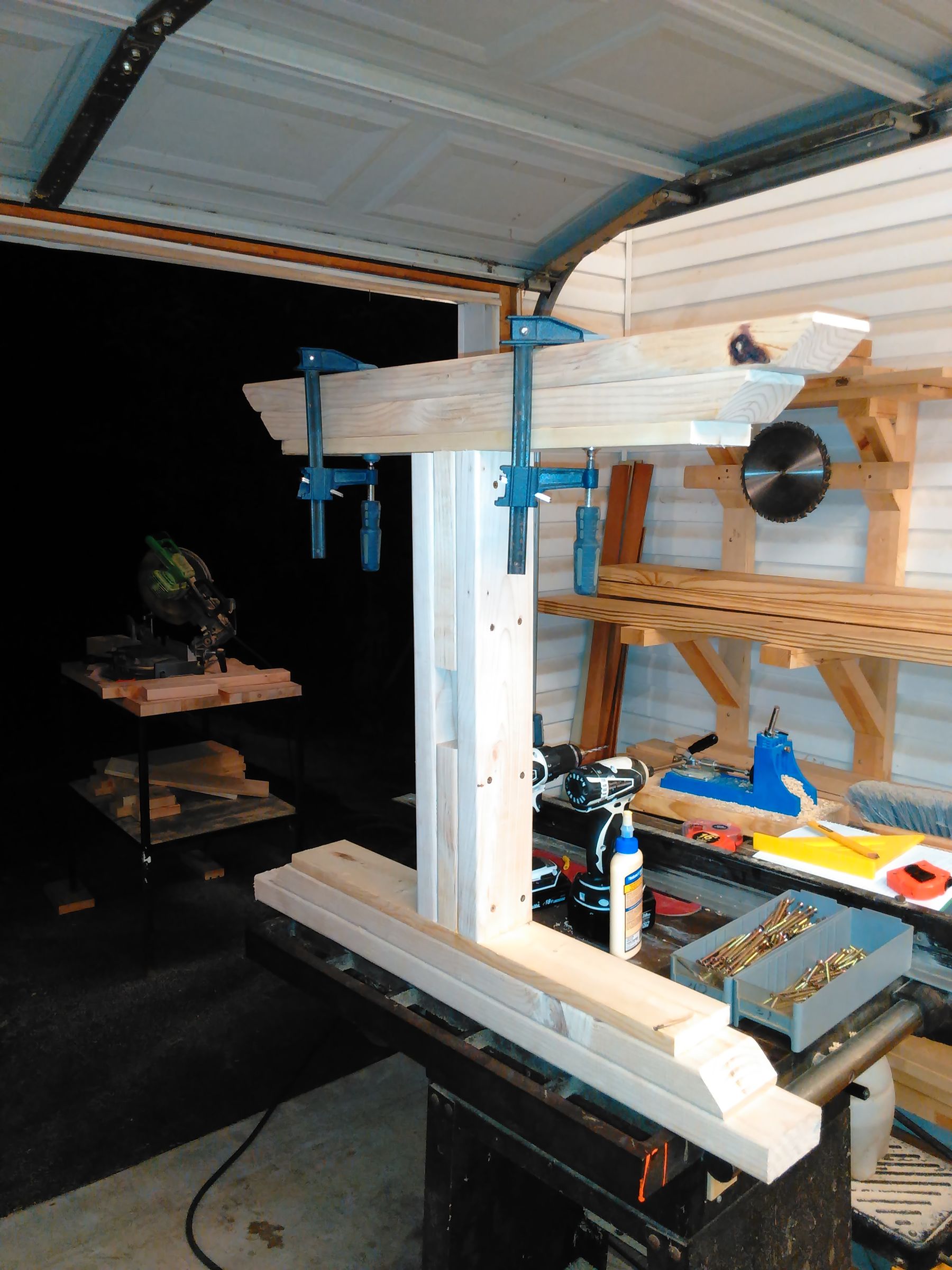 Rustic Farmhouse Table DIY : 10 Steps (with Pictures) - Instructables