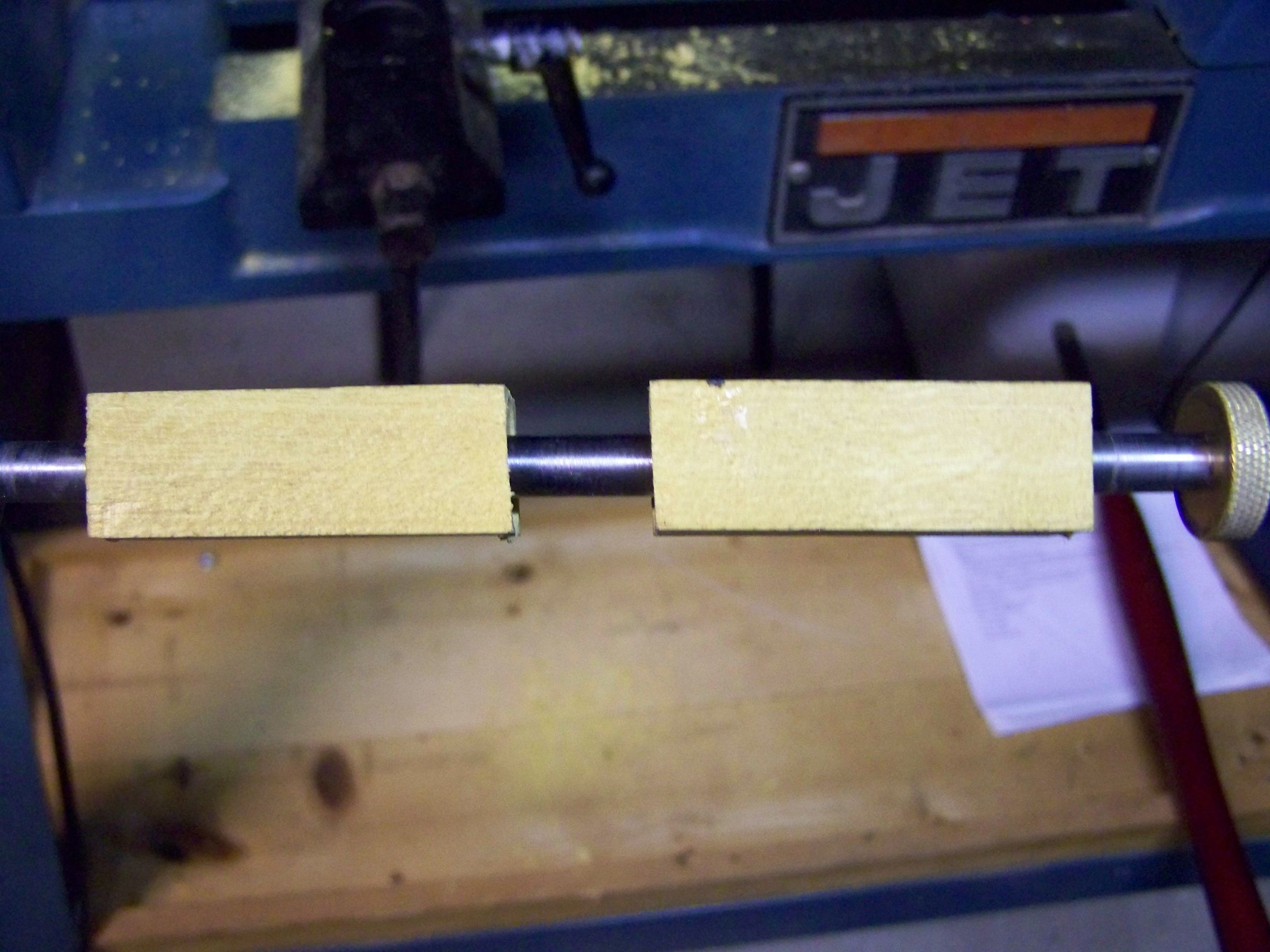 How to Turn a Wooden Pen on a Lathe : 11 Steps (with Pictures ...