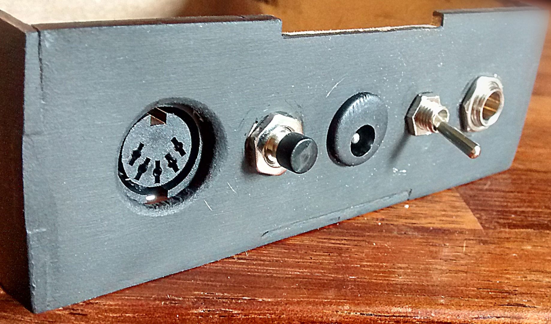 DIY Mini Bass Synth : Meeblip Anode : 10 Steps (with Pictures ...