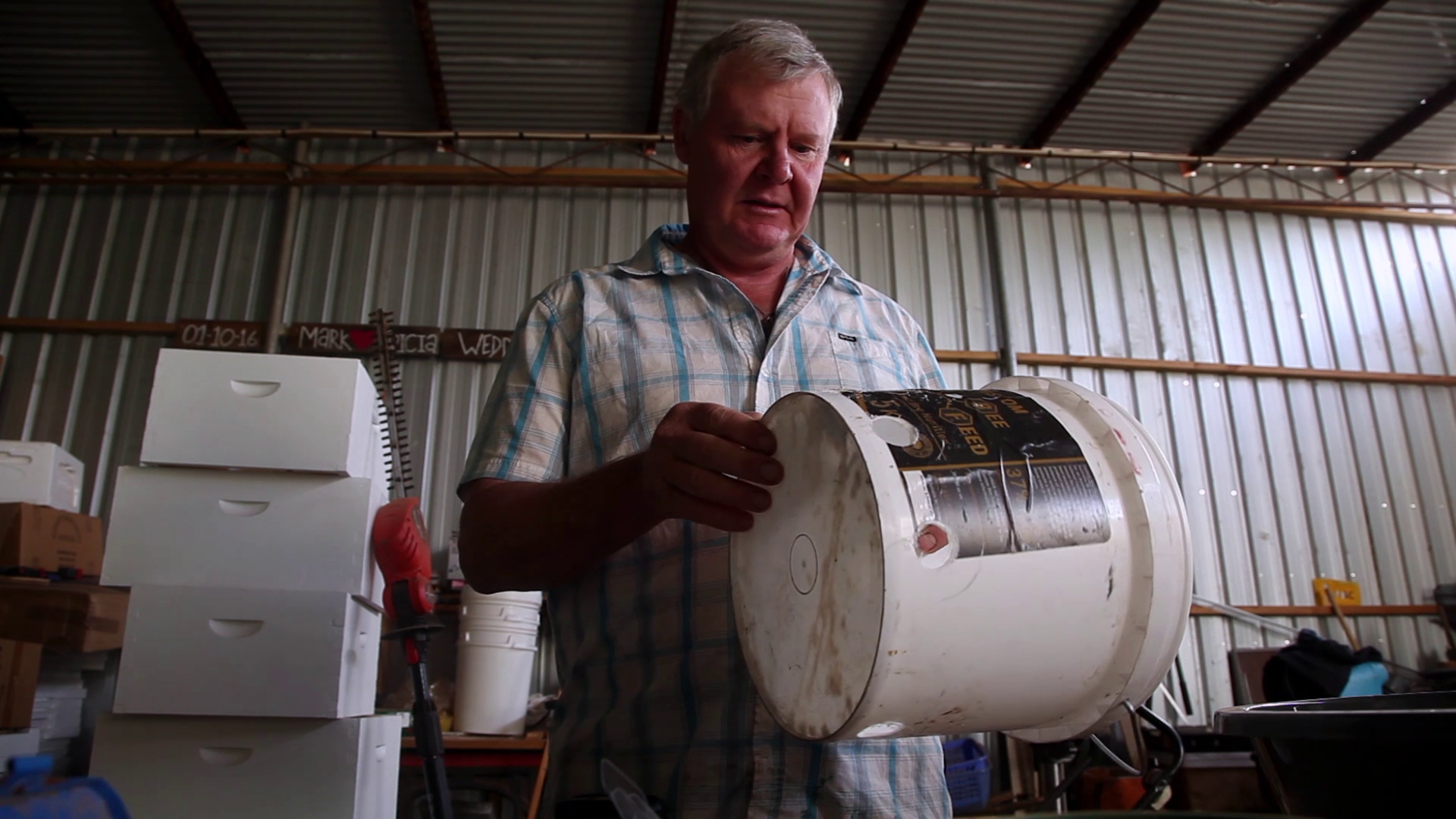 How to Make a Pollen Feeder for Beekeeping : 12 Steps - Instructables