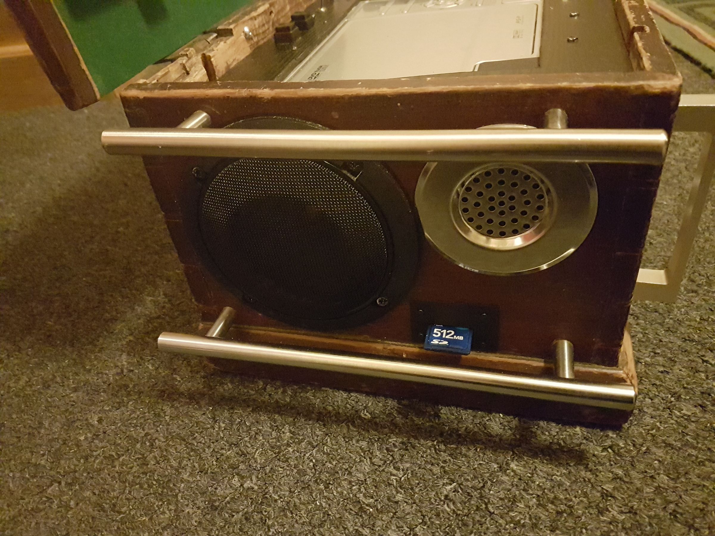 Portable Entertainment Center : 3 Steps - Instructables