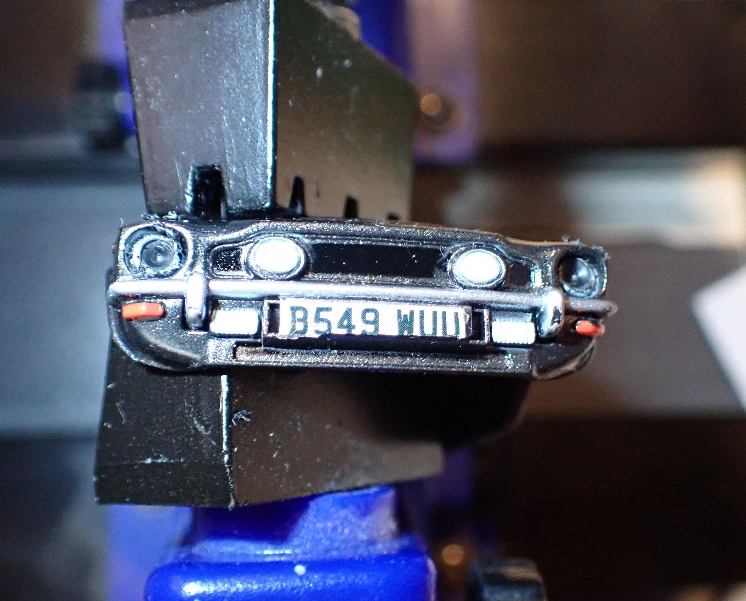 LED Headlights for Micro Scalextric Cars : 6 Steps (with Pictures) - Instructables