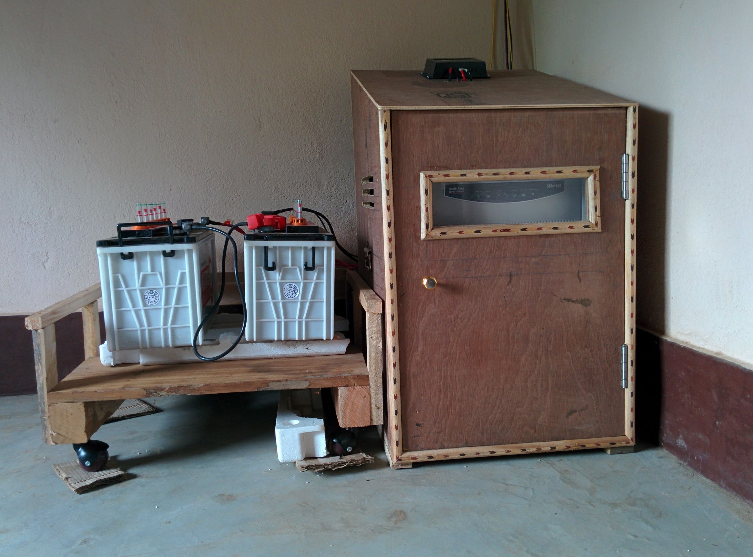 DIY OFF GRID SOLAR SYSTEM : 12 Steps (with Pictures) - Instructables