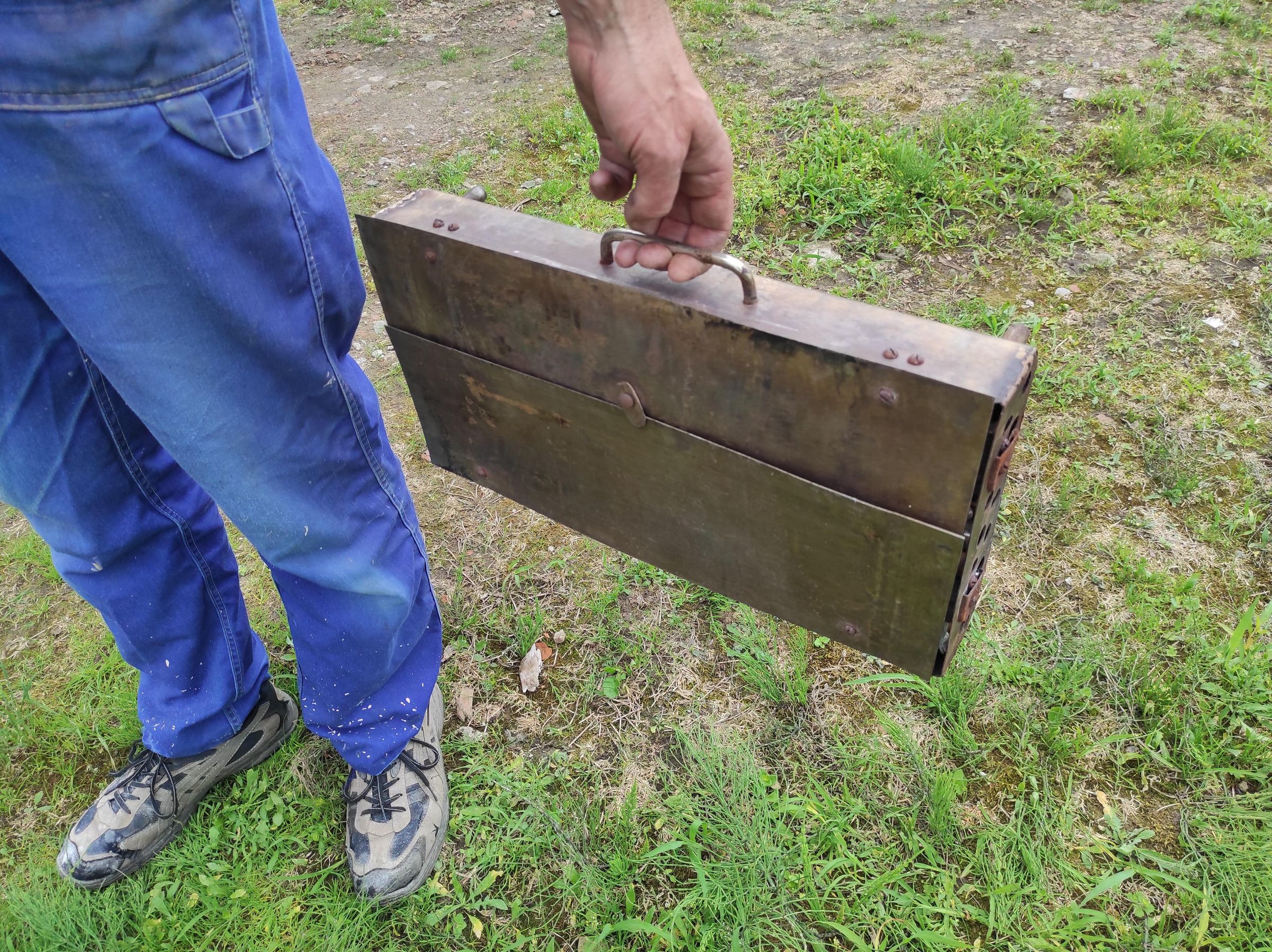 Portable Barbecue - Suitcase : 5 Steps - Instructables