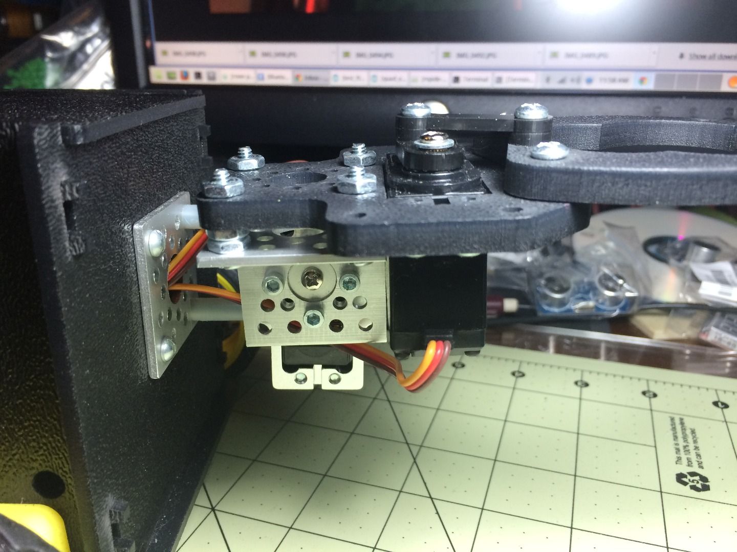 Remote Control Gripper Bot : 16 Steps - Instructables