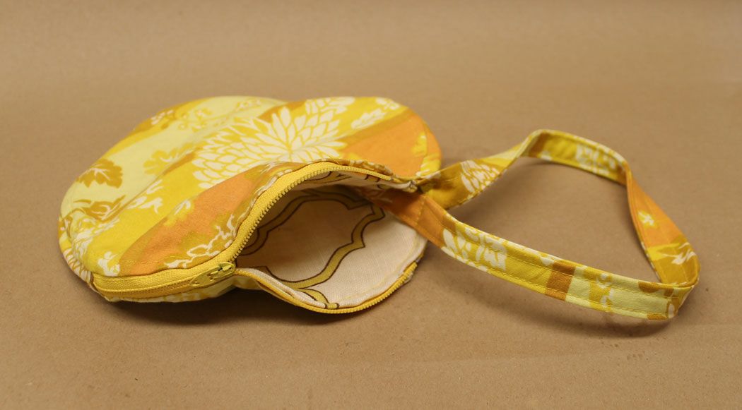 Make a Circular Tote With Zipper and Lining : 8 Steps (with Pictures ...