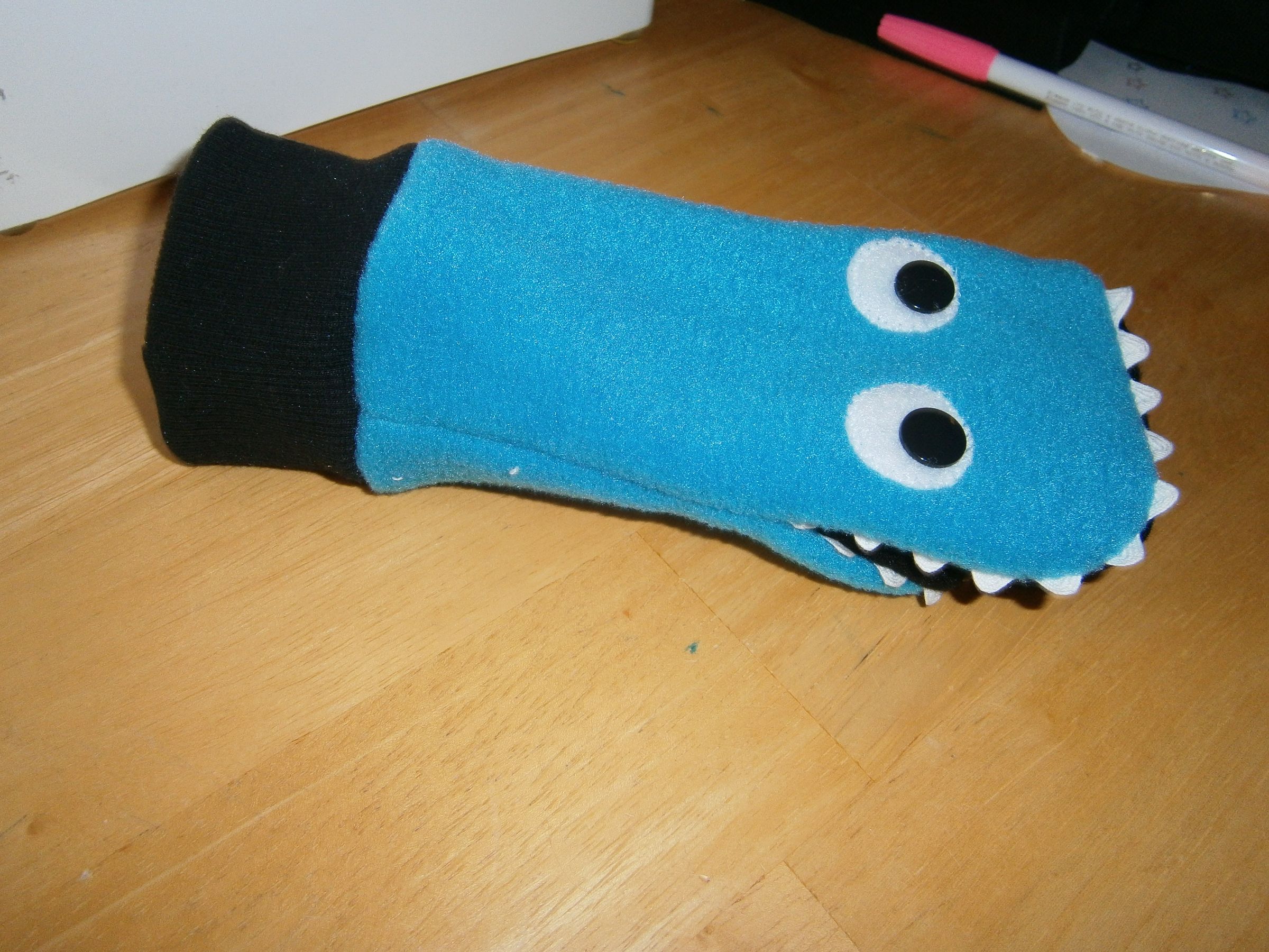 Monster Mittens : 18 Steps (with Pictures) - Instructables