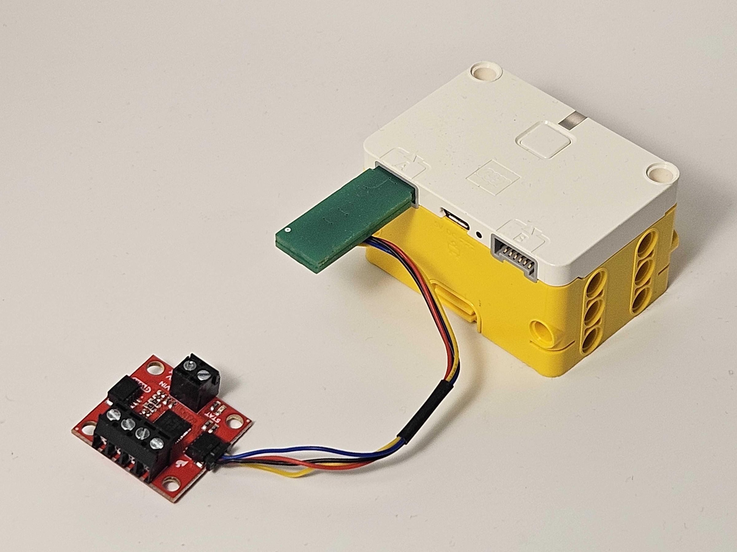 LEGO SPIKE Prime/Essential LPF2 - QWIIC I2C Connector : 3 Steps (with ...