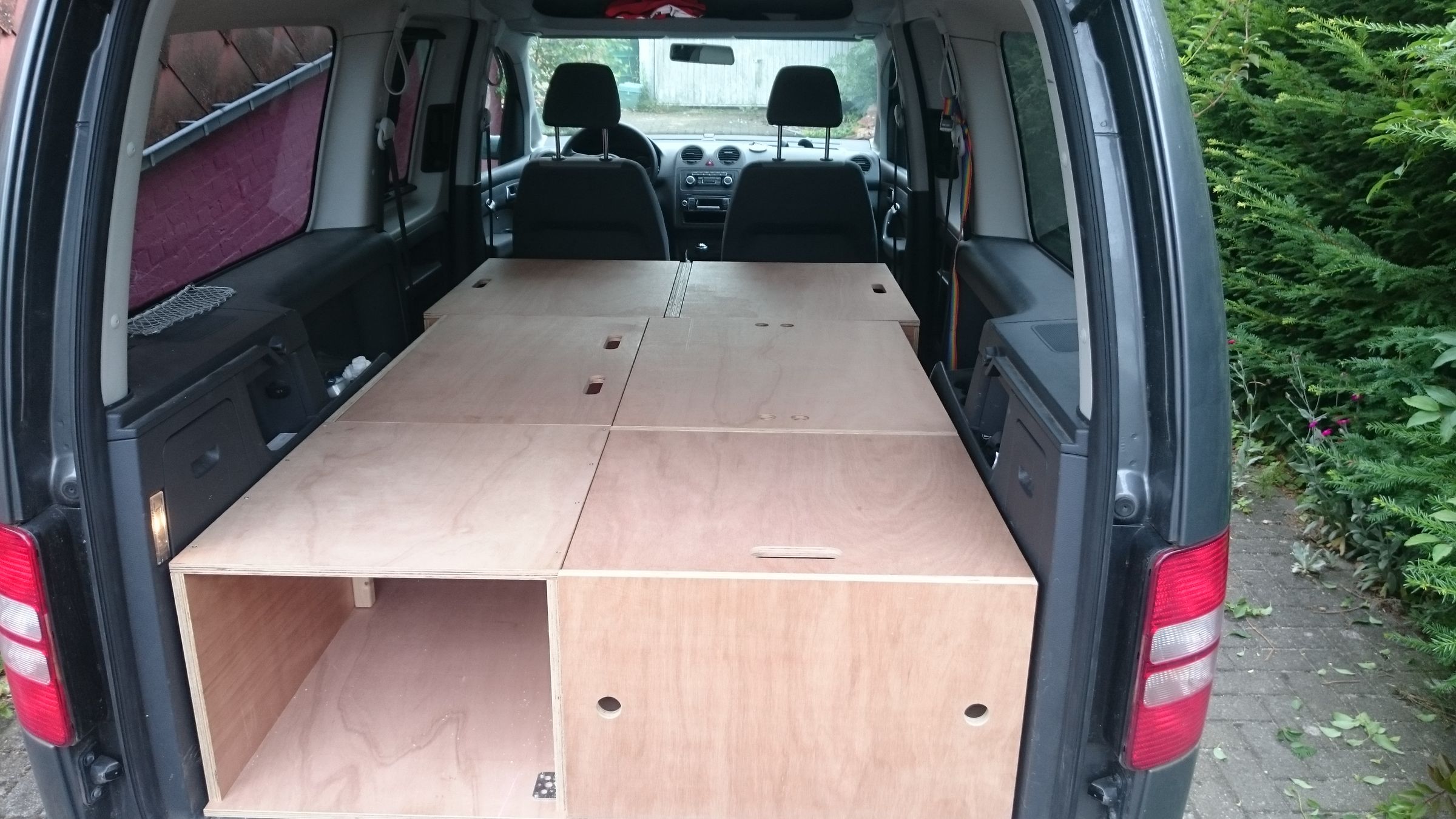 DIY VW Caddy Maxi Camper : 8 Steps (with Pictures) - Instructables