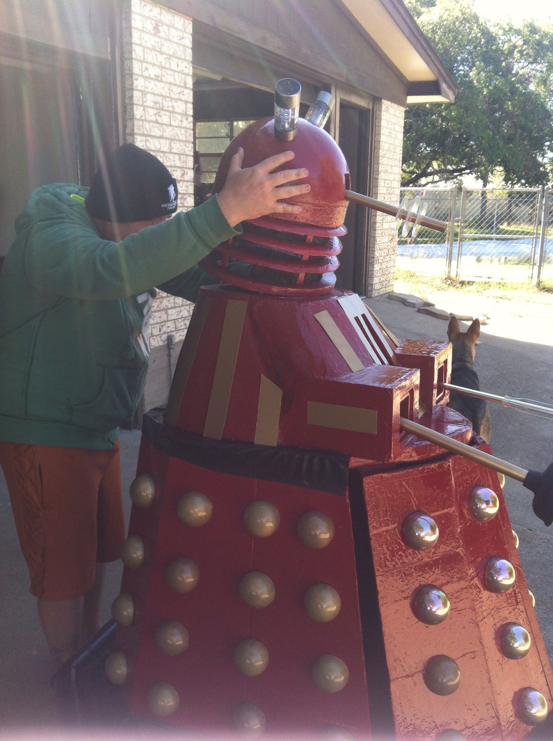 Dr Who Dalek Costume : 5 Steps - Instructables