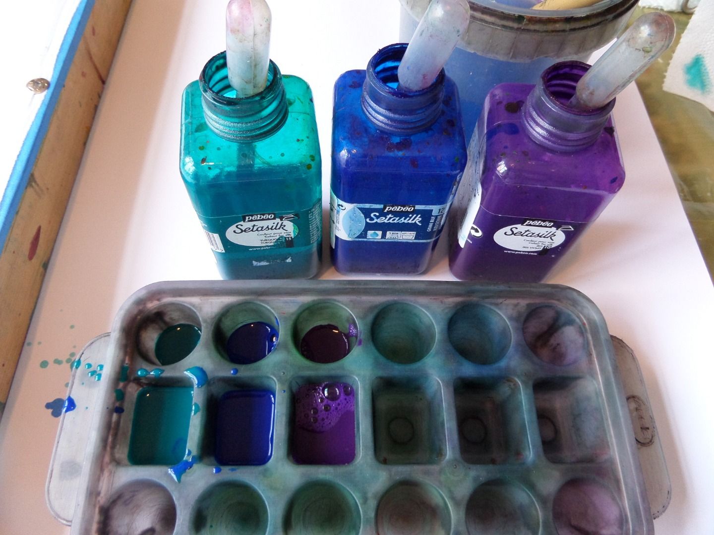 Wax on Silk : 11 Steps (with Pictures) - Instructables