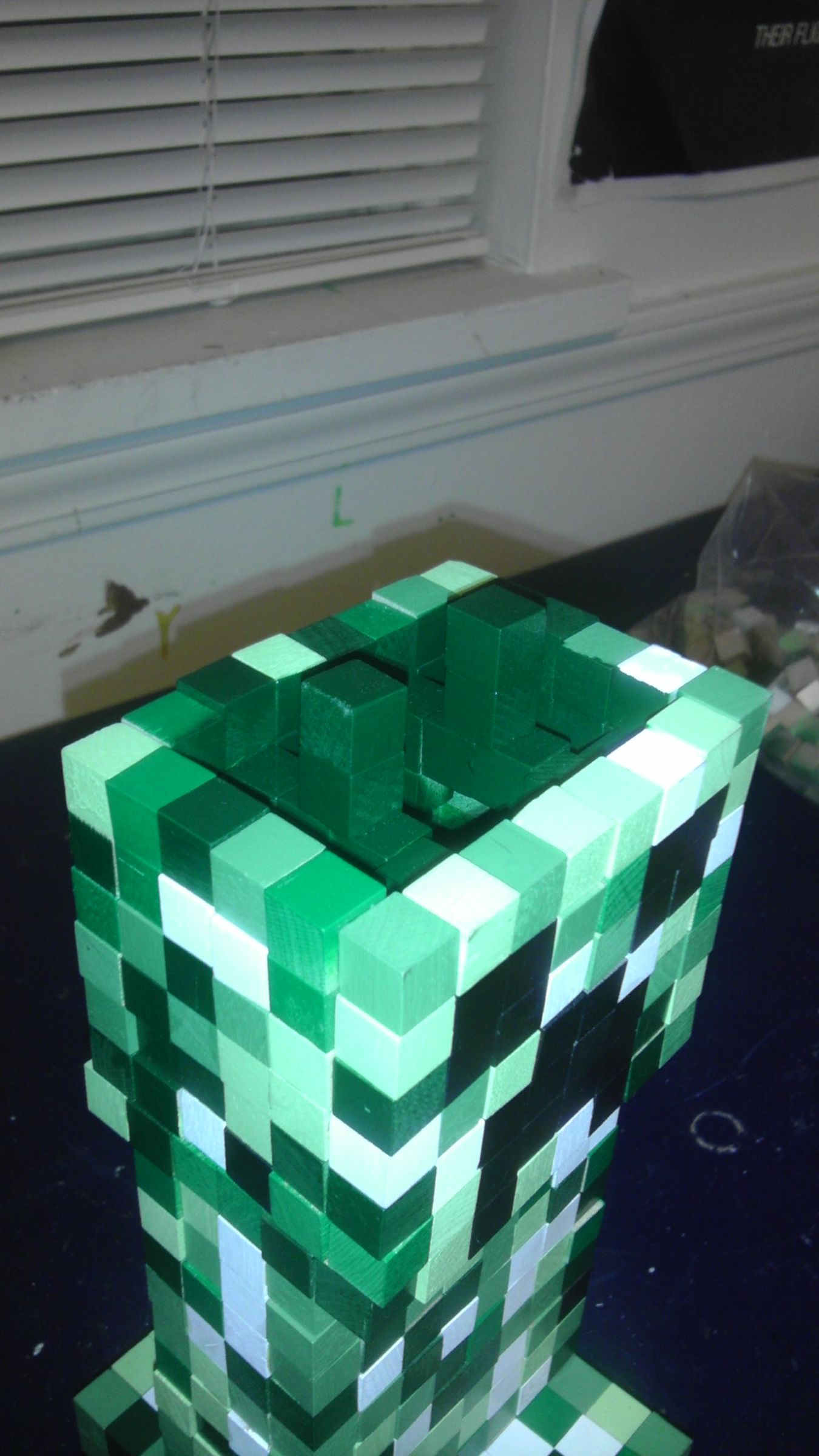Minecraft Creeper Cell Phone Dock : 8 Steps (with Pictures) - Instructables