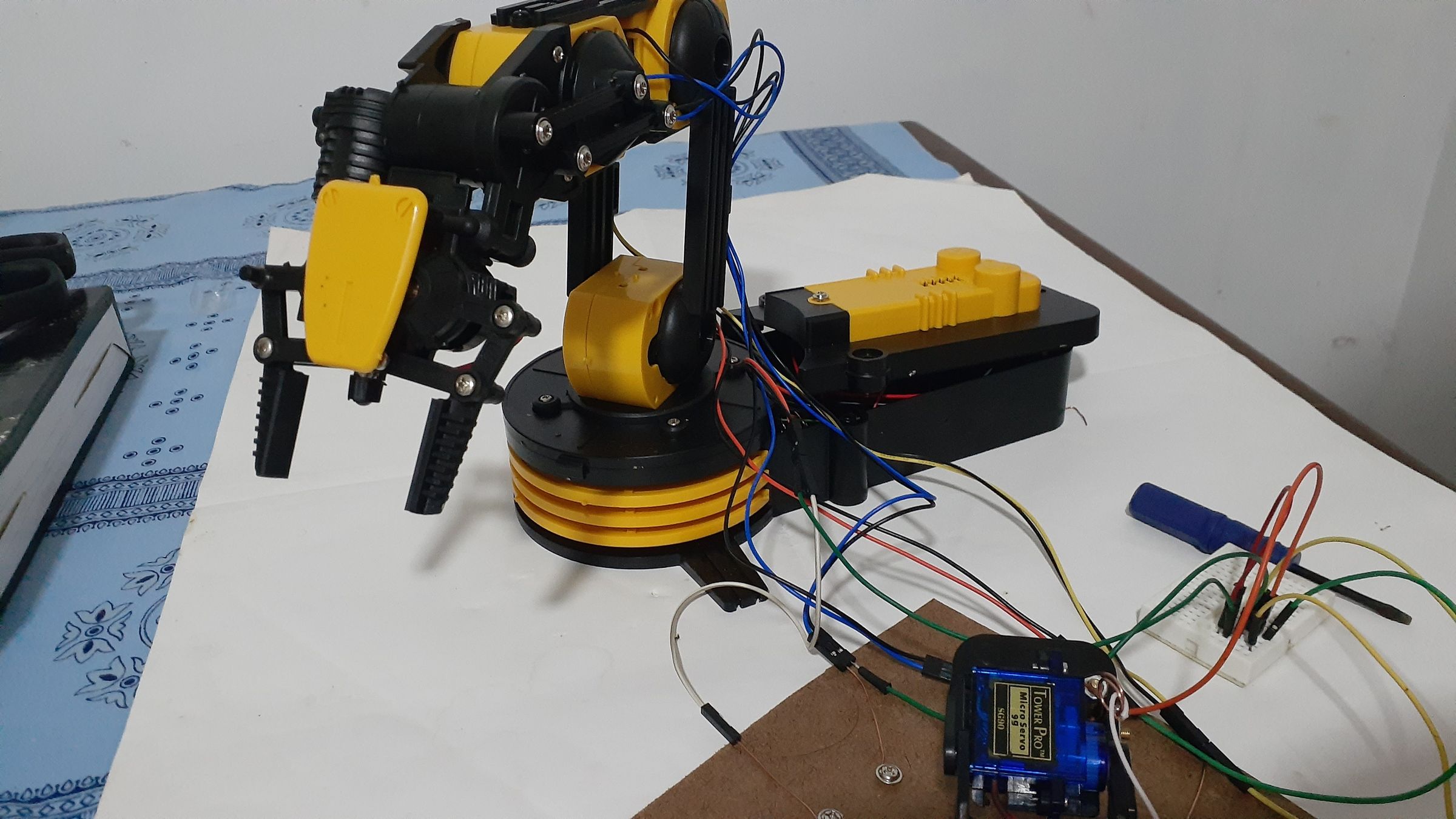 Bluetooth Robot Arm Using Single Motor Driver : 3 Steps - Instructables
