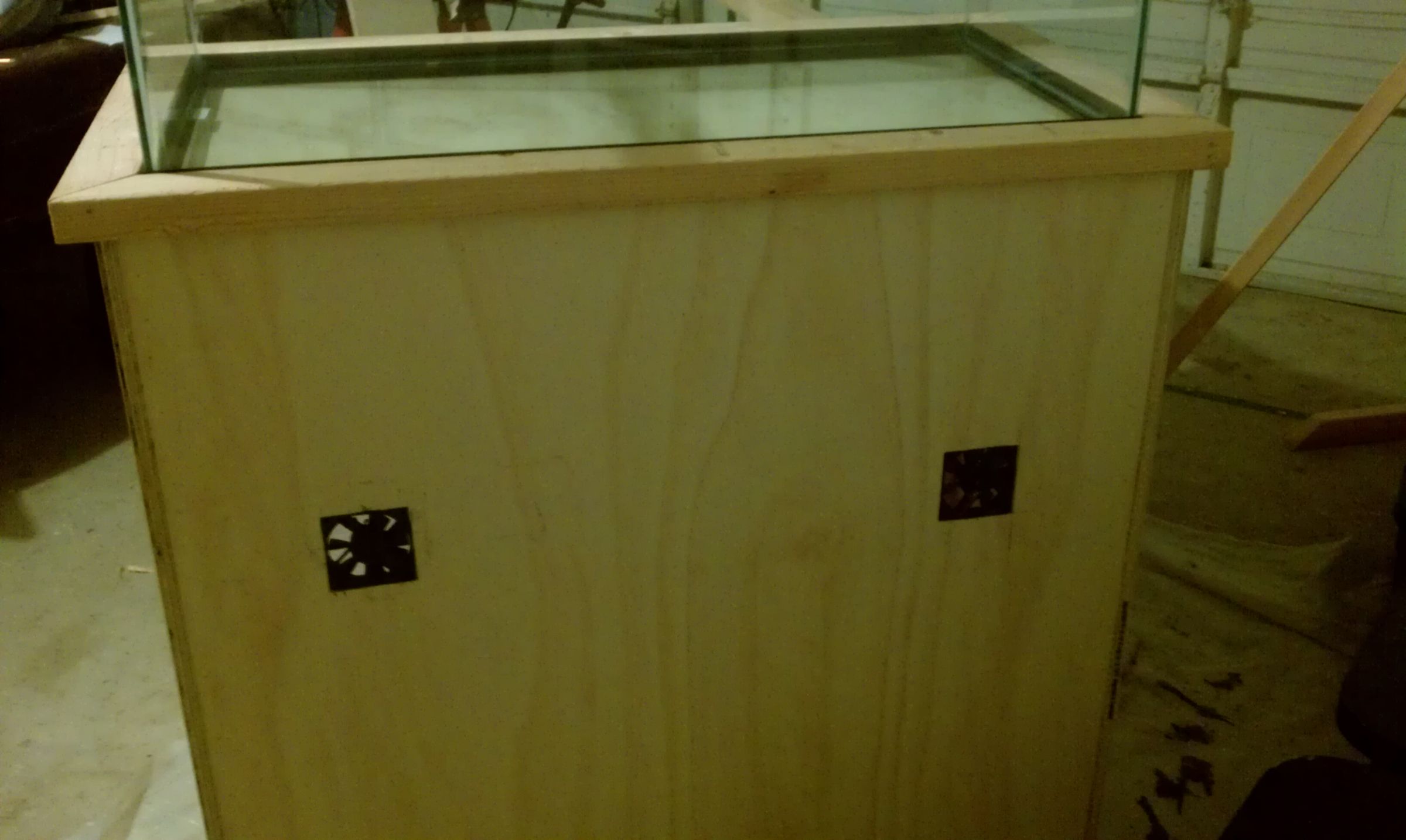 Fish Aquarium Stand (40 Breeder Tank With Hidden Sump Door) : 12 Steps ...