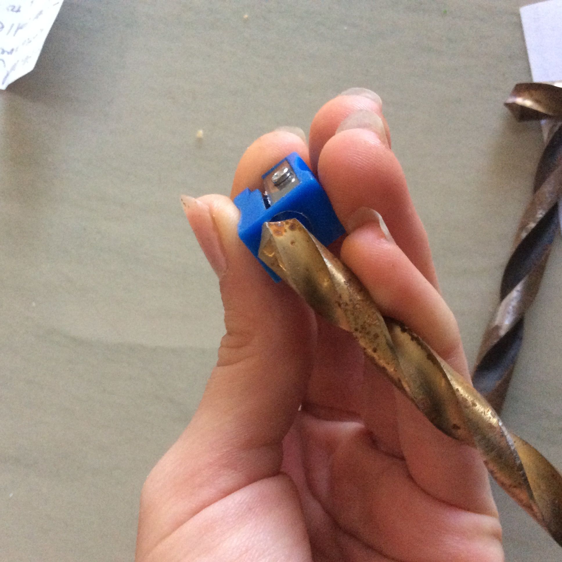 DIY Rustic Mason Jar Pencil Sharpener: the Perfect Gift for Any Artist ...