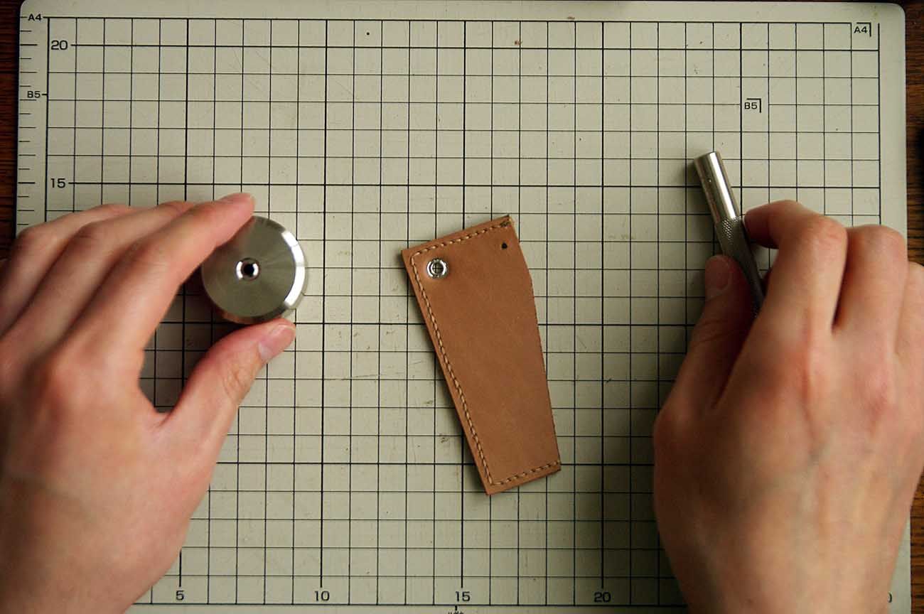 How to Make a Card Key Case : 10 Steps (with Pictures) - Instructables