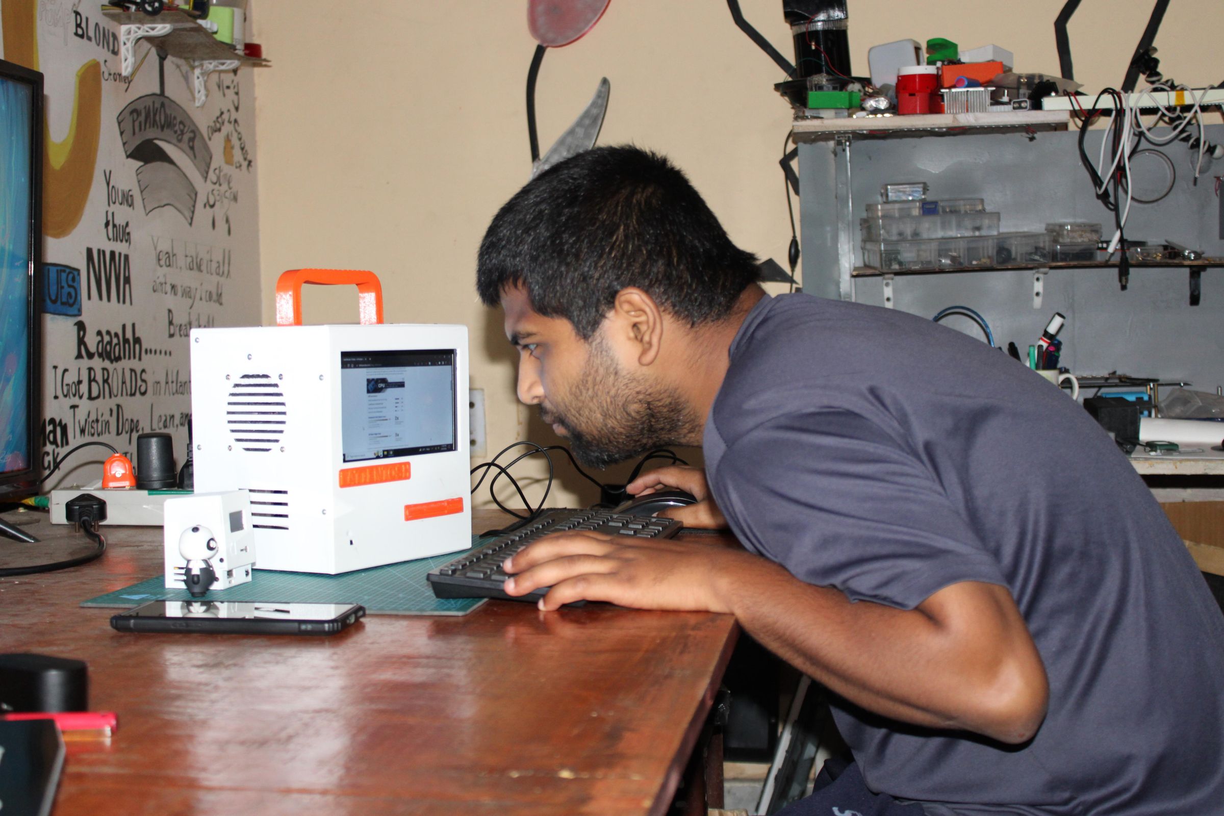 LATTEintosh DIY Mini PC : 24 Steps (with Pictures) - Instructables