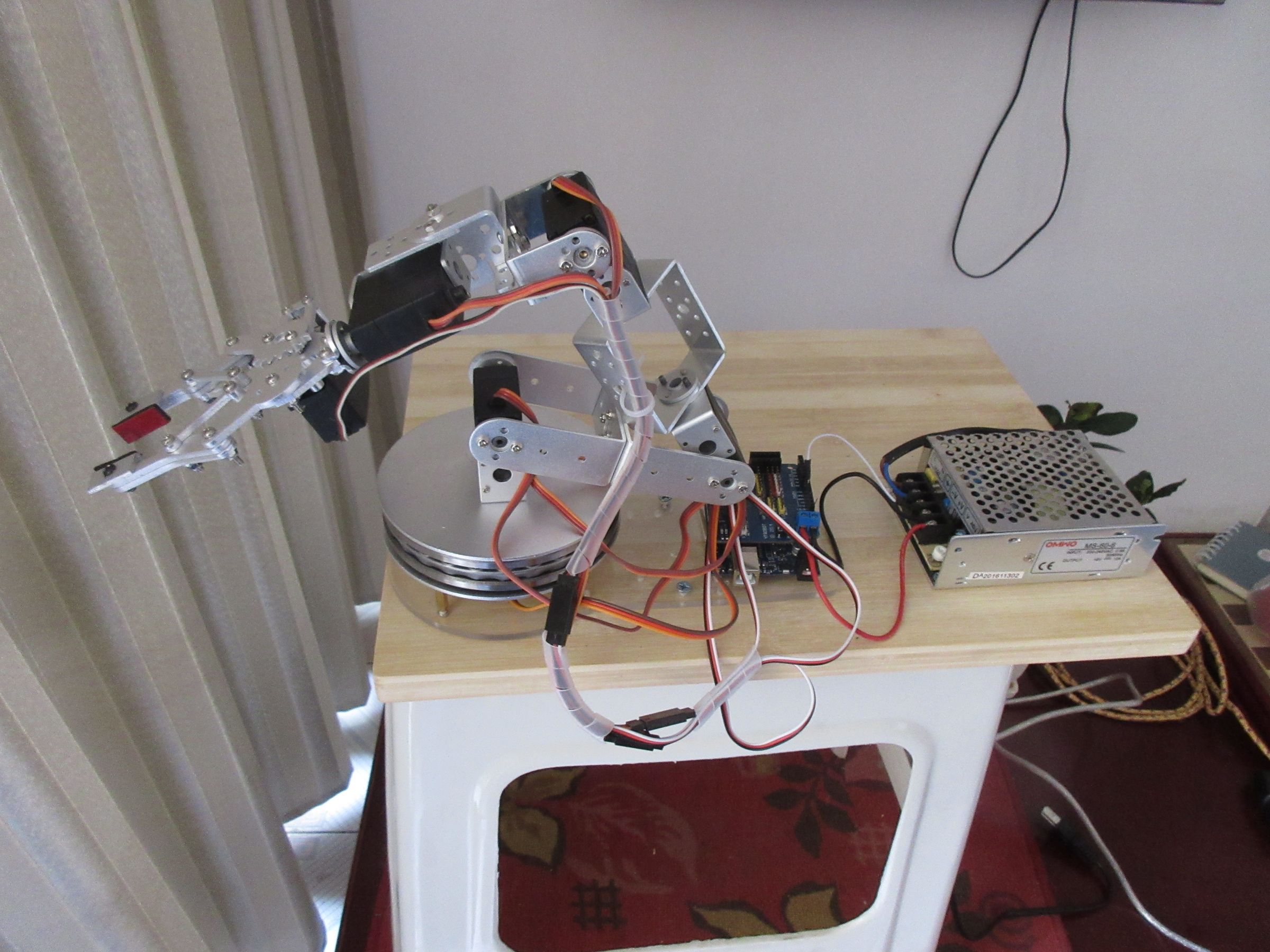 Using Arduino Uno for XYZ Positioning of 6 DOF Robotic Arm : 4 Steps ...