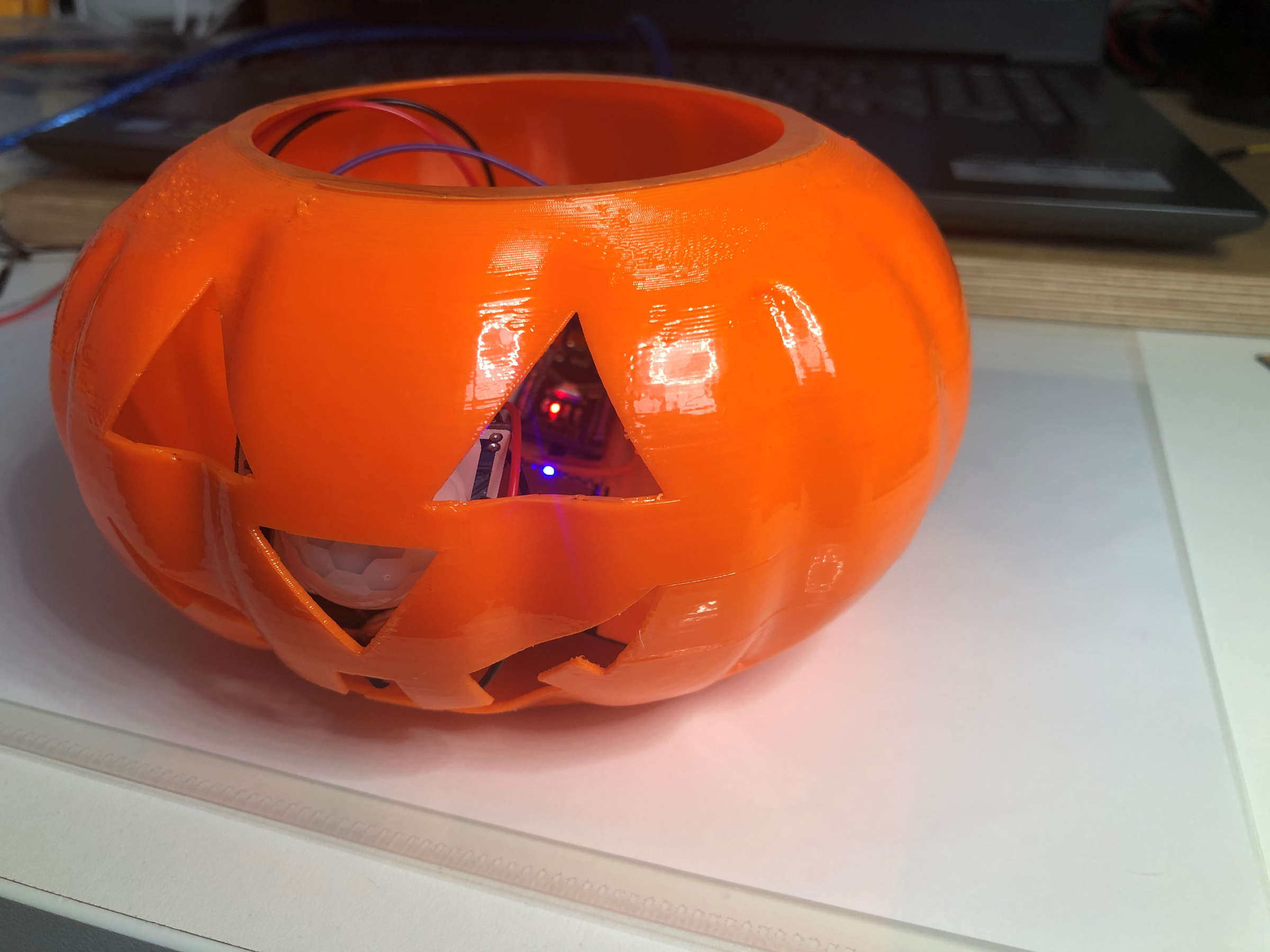 Motion Sensing Arduino Halloween Pumpkin : 4 Steps - Instructables