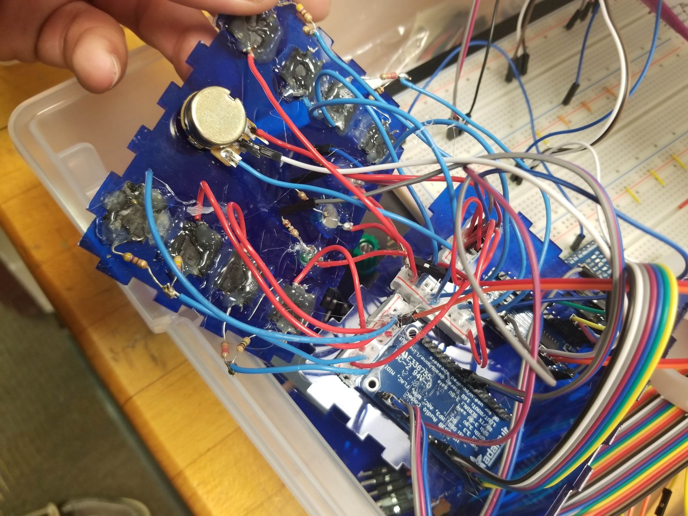 Portable MP3 AUX Music Box : 23 Steps (with Pictures) - Instructables