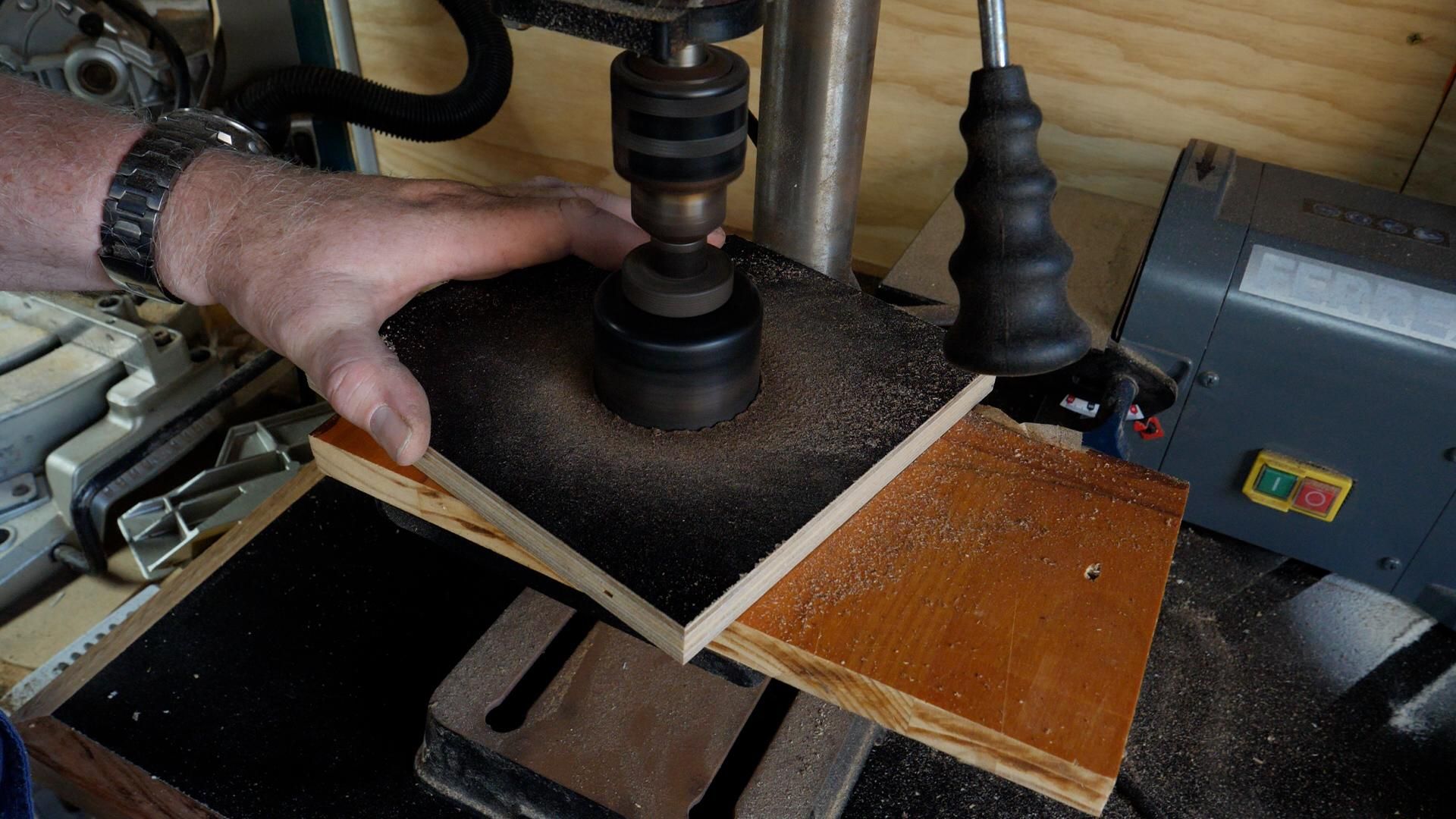 No Hole Circle Cutting Jig for the Bandsaw : 5 Steps (with Pictures ...
