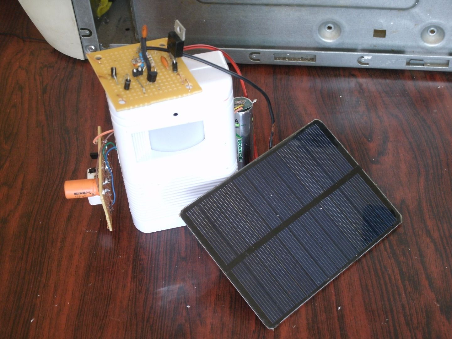 Automatic Light System : 5 Steps - Instructables