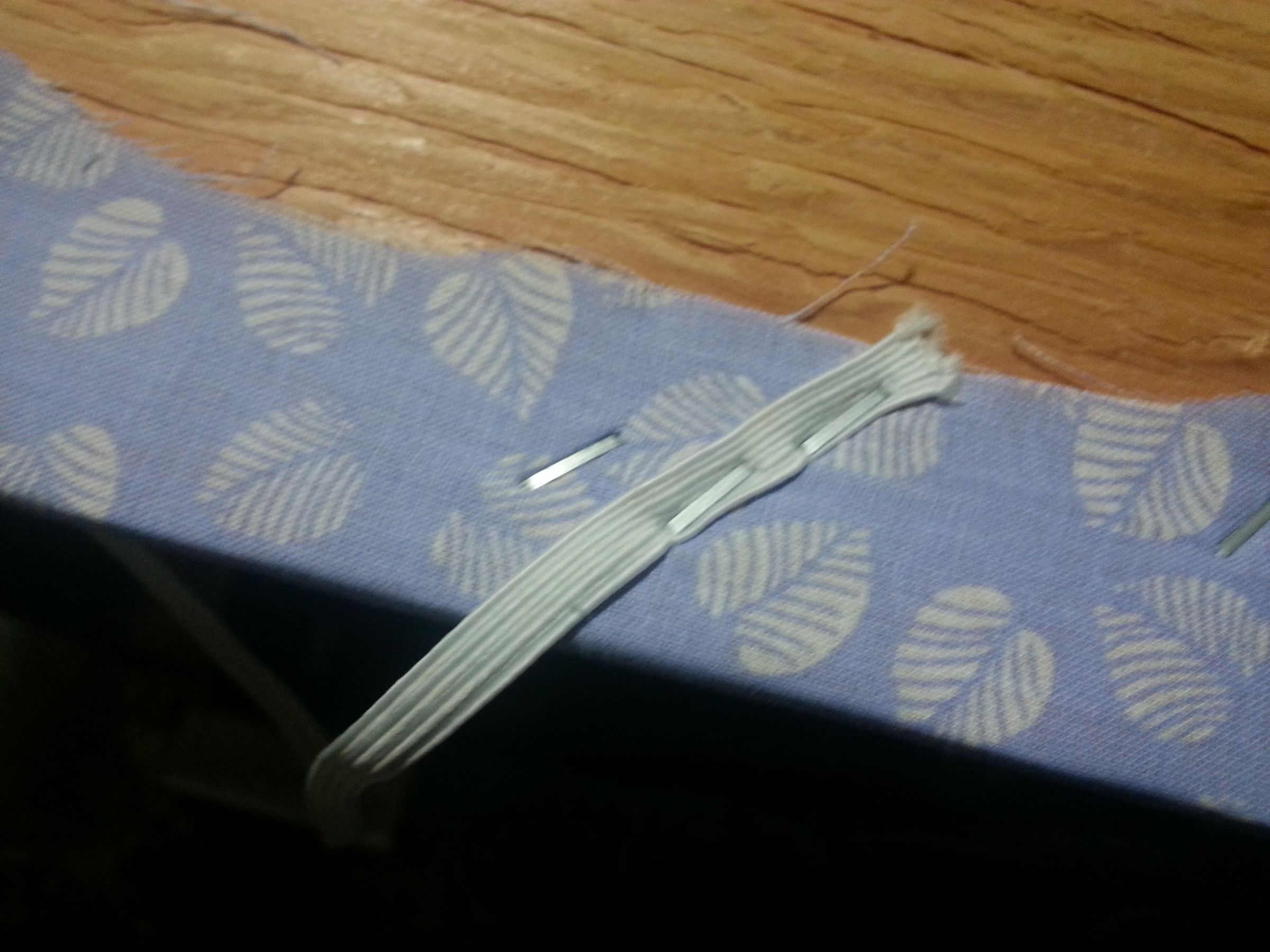 Easy Elastic Photo Board : 6 Steps - Instructables