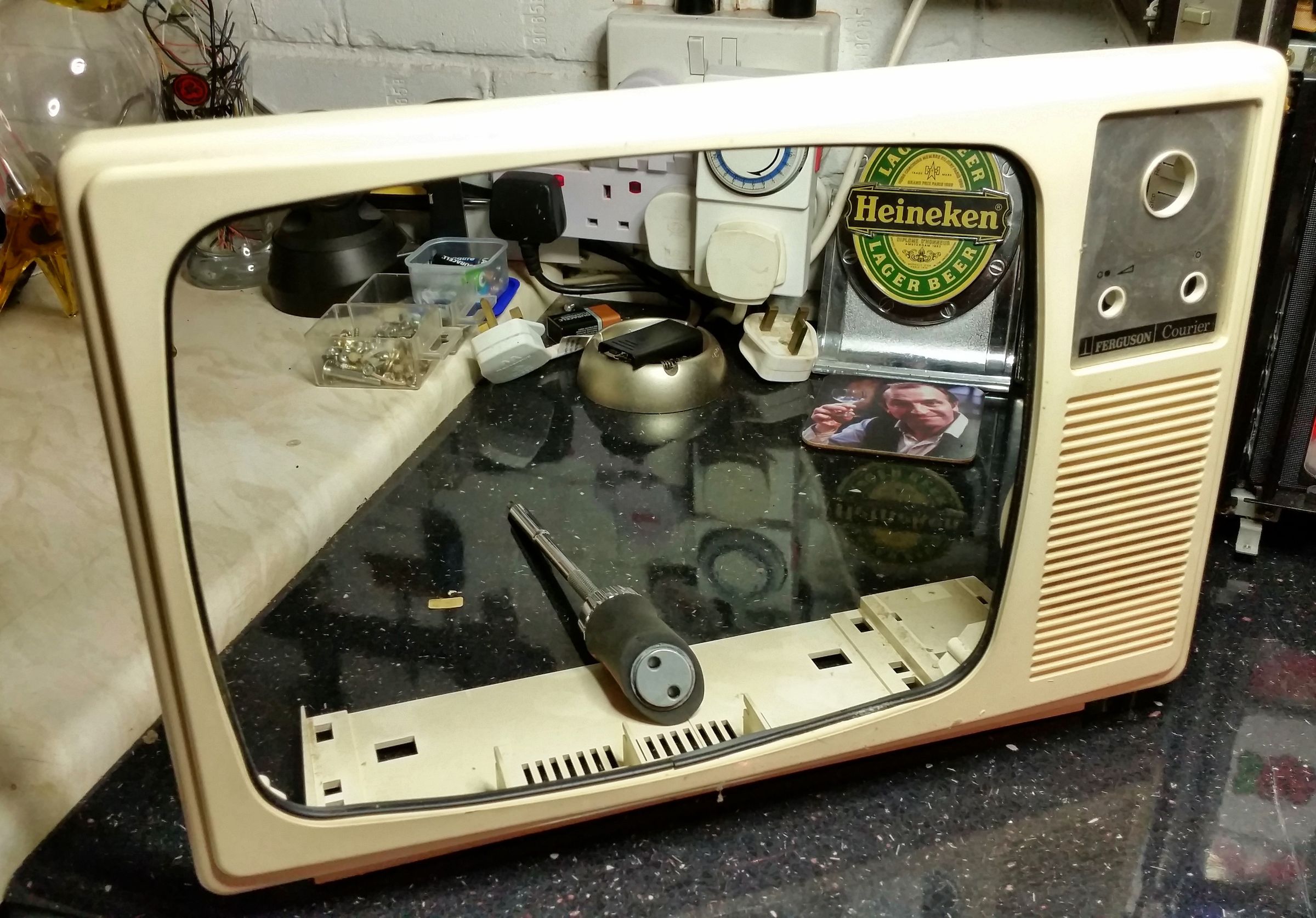 1970s Neon Infinity Television : 7 Steps (with Pictures) - Instructables