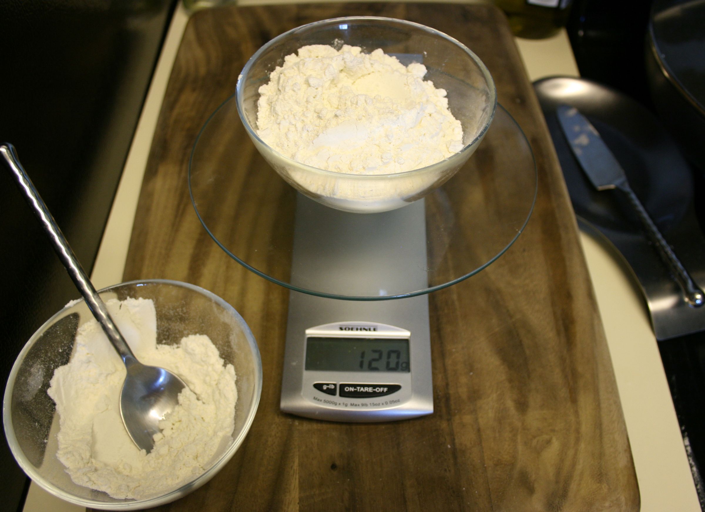 How to Measure Flour : 5 Steps - Instructables