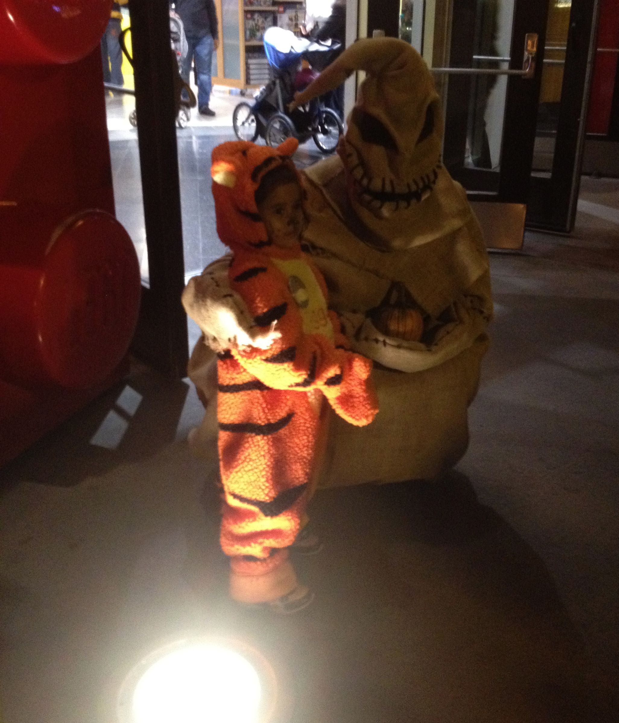 Oogie Boogie Costume (Glows) : 9 Steps (with Pictures) - Instructables